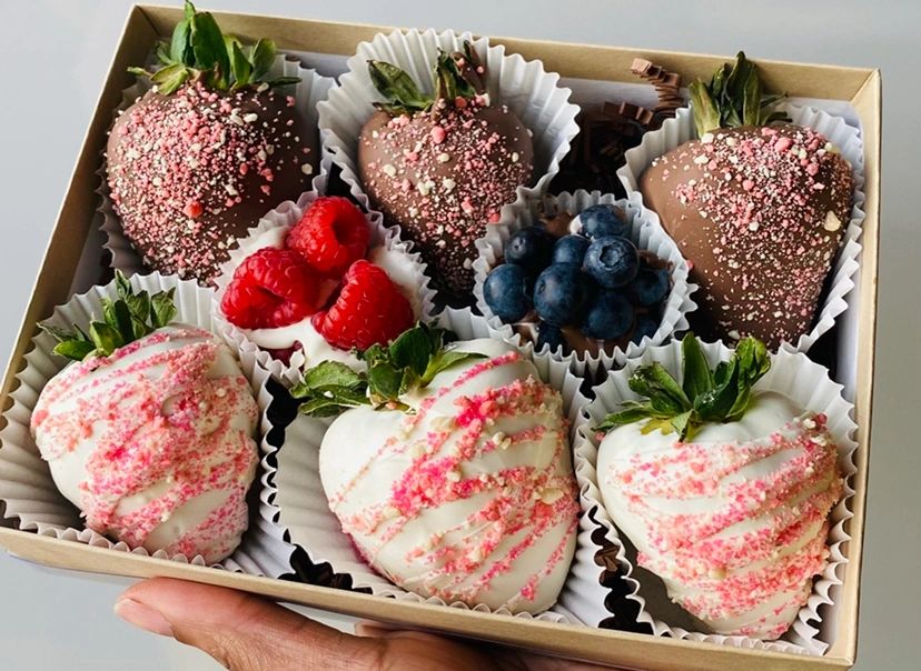 Lekker Chócó Treats - Home Page, Edible Bouquets