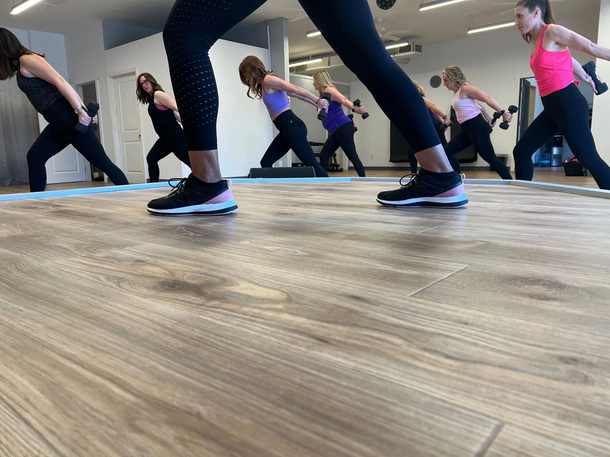 704 Floor Fitness - Fitness Dance Class, Dance Workout