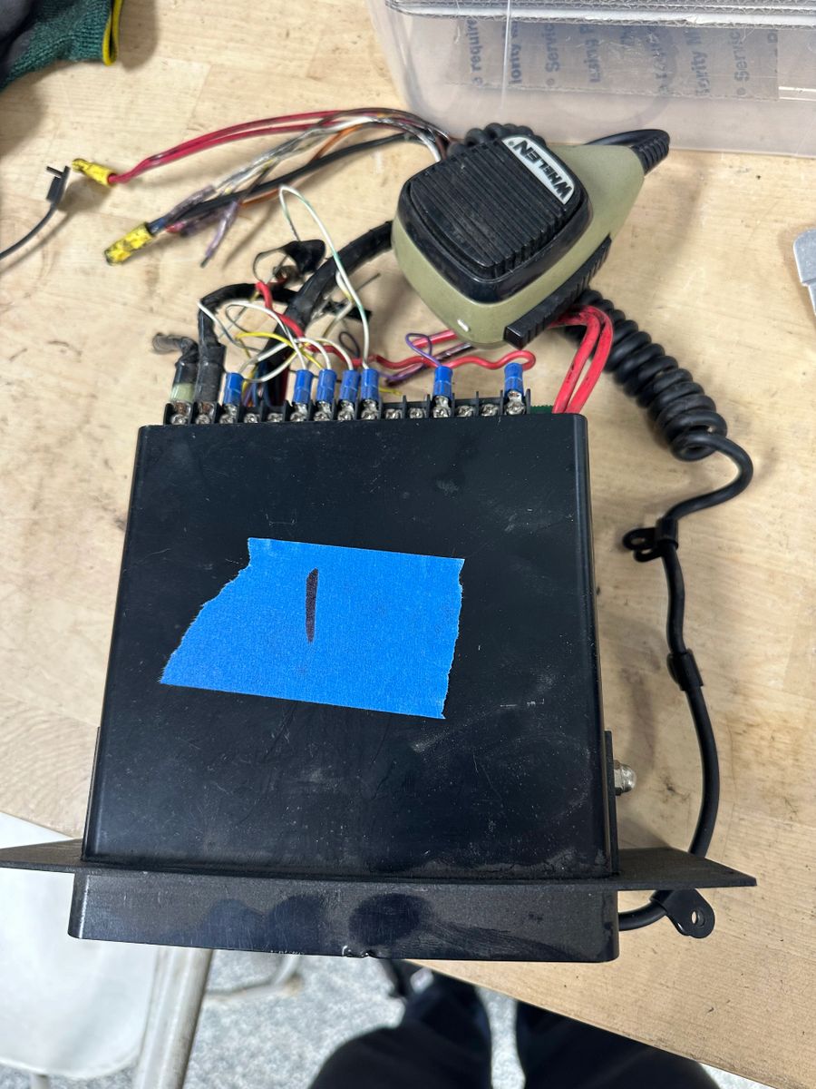 Whelen Siren and Lighting Controller 295SLSA6 1