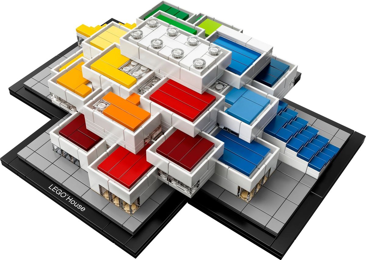 LEGO House Display Case