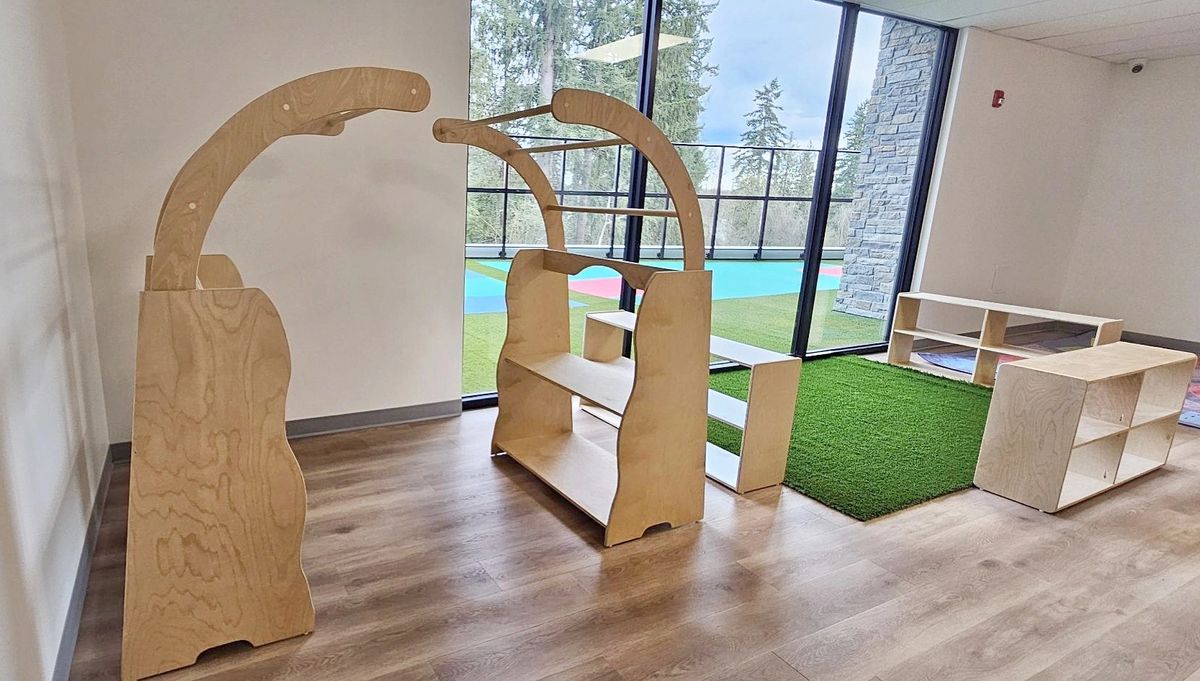 Arch Playstand - 2 Shelves