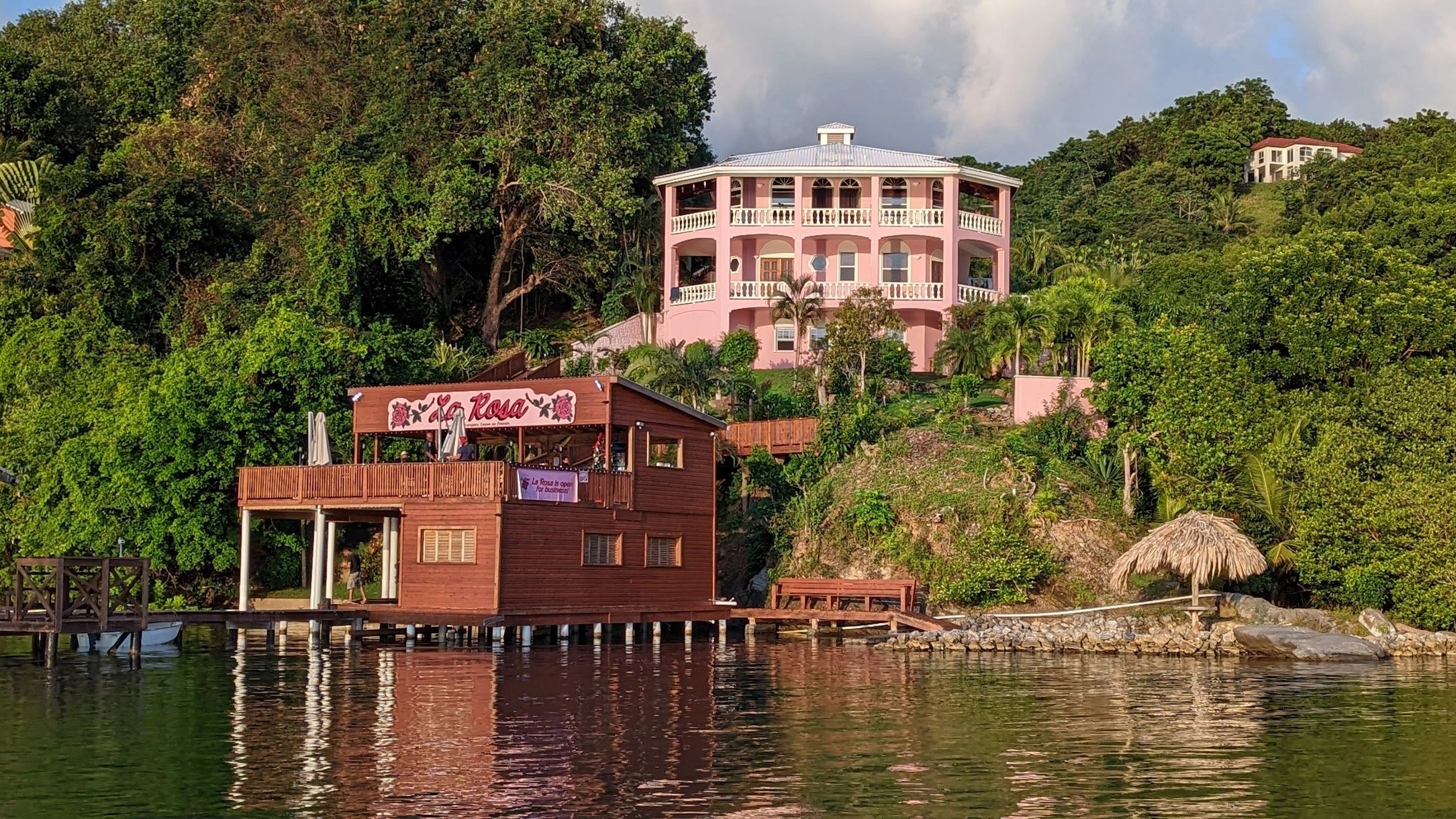 Beach House Rentals - El Palacio Rosa