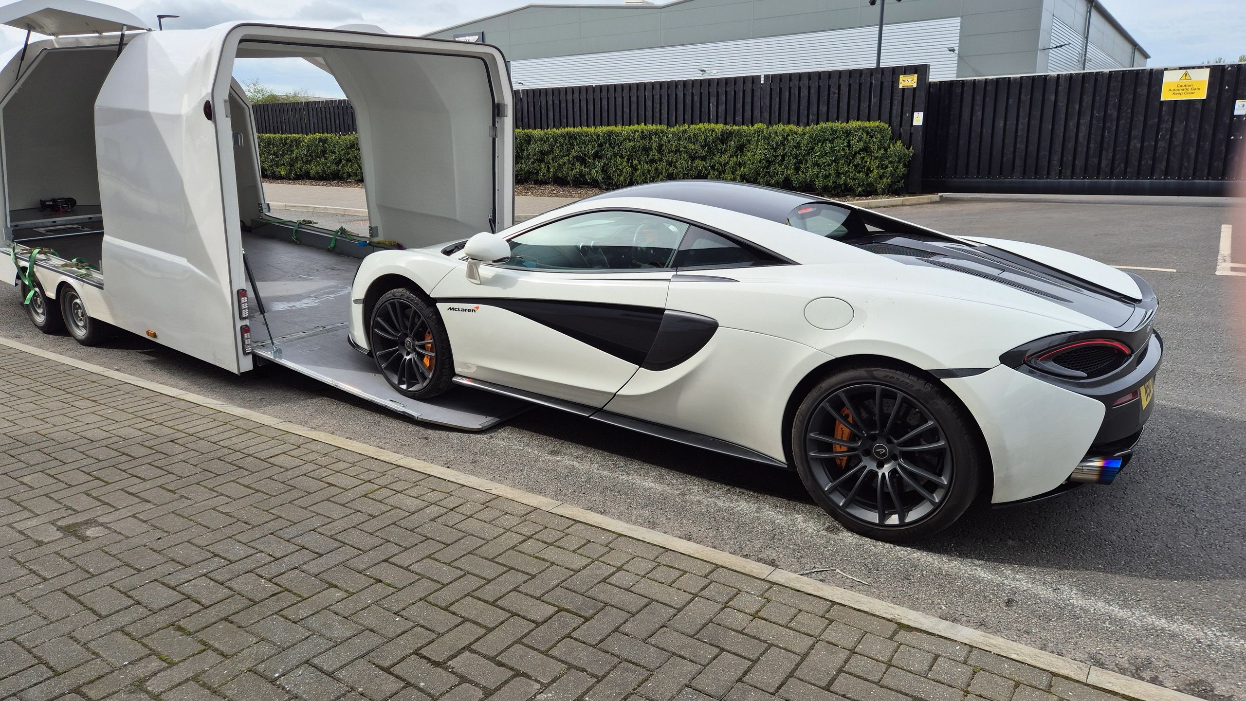 autodeliverysolutions.co.uk