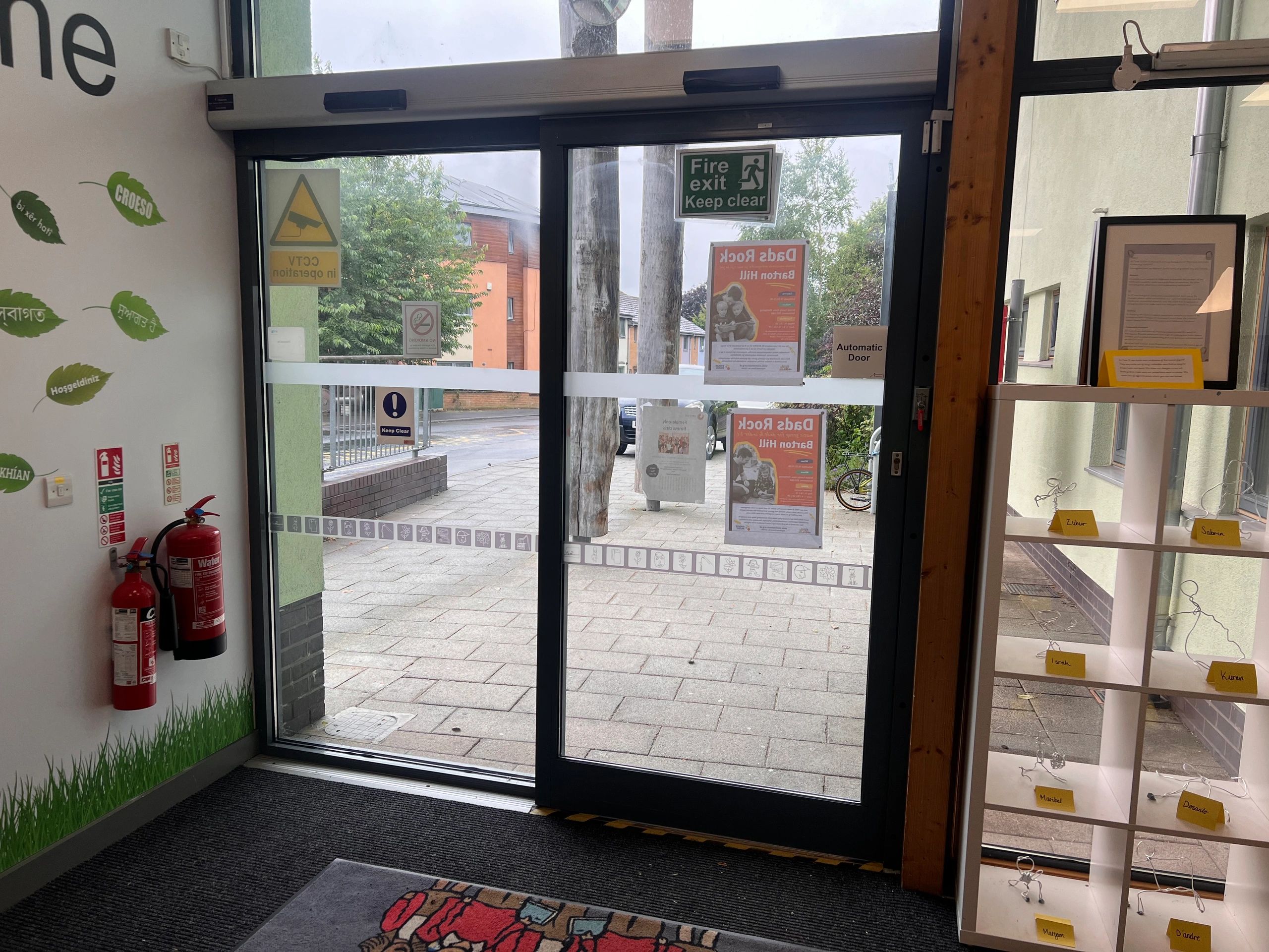 Automatic doors in Schools - Sliding doors for reception security
