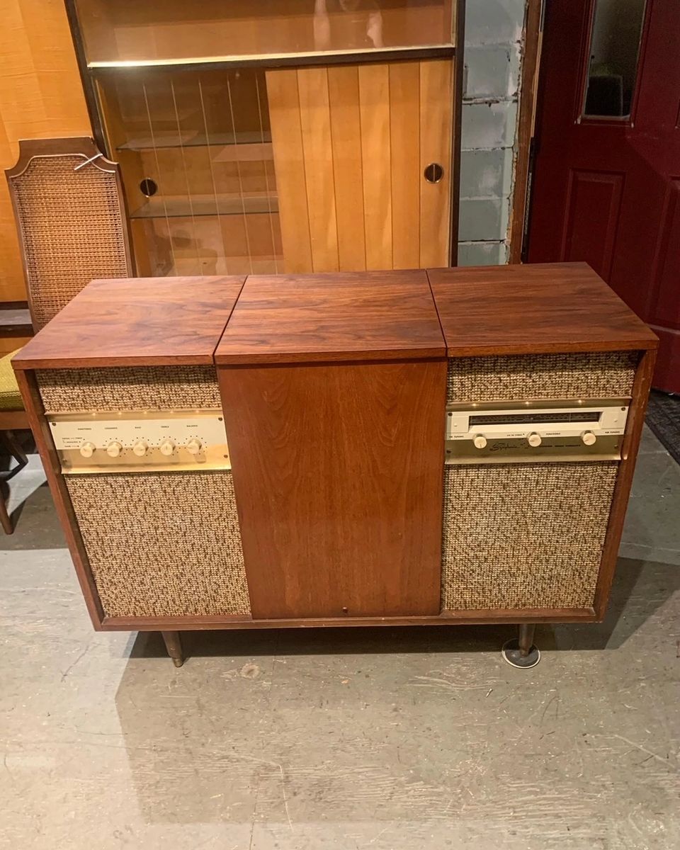 Amazing LOOK Symphonic Stereo/Phono Console