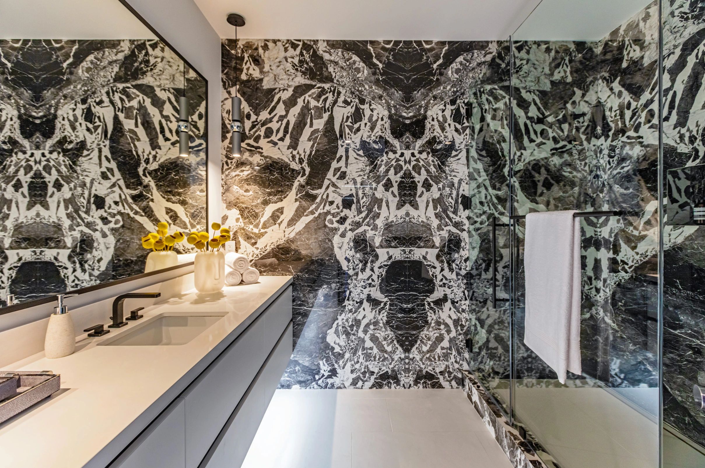 Porcelain Slab Bookmatch Nero Antico Black and White Bathroom