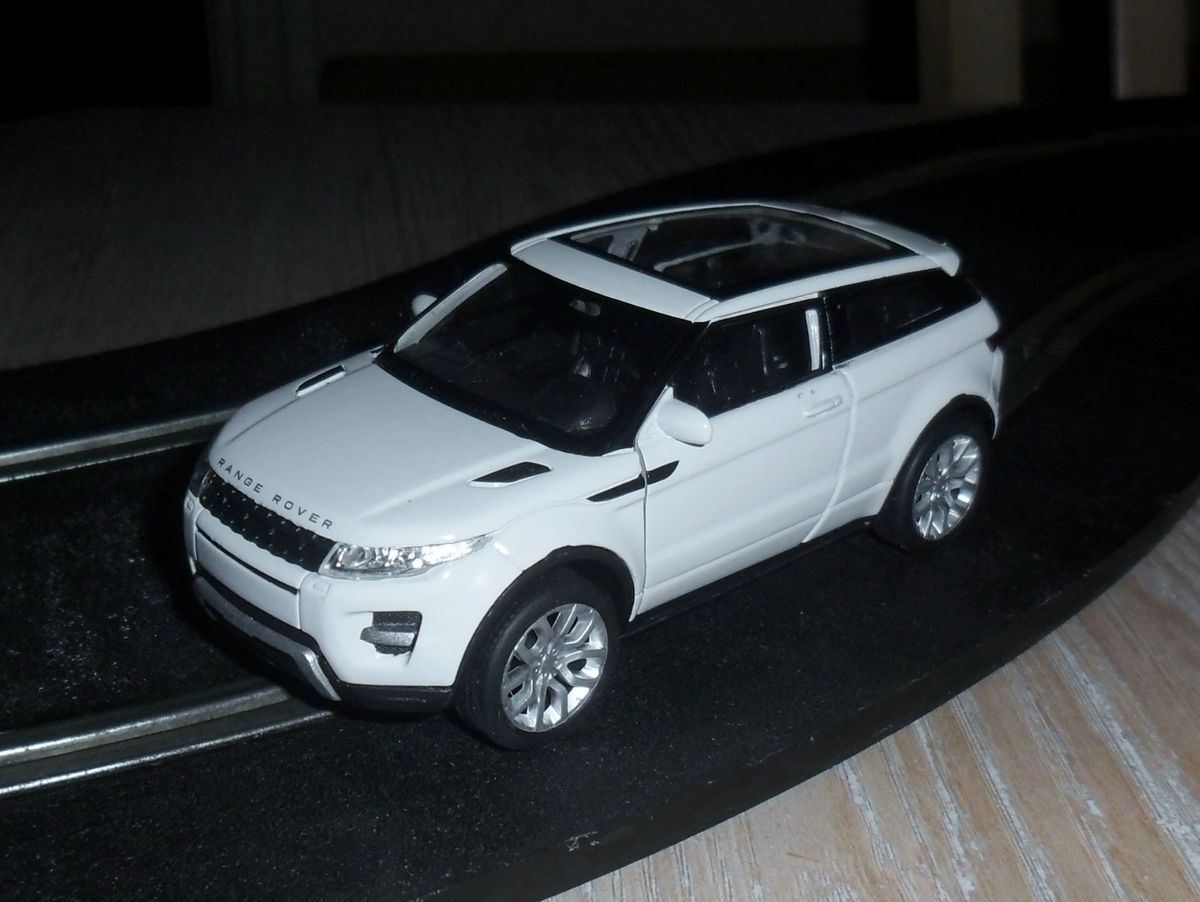 Scalextric Range Rover Evoque conversion