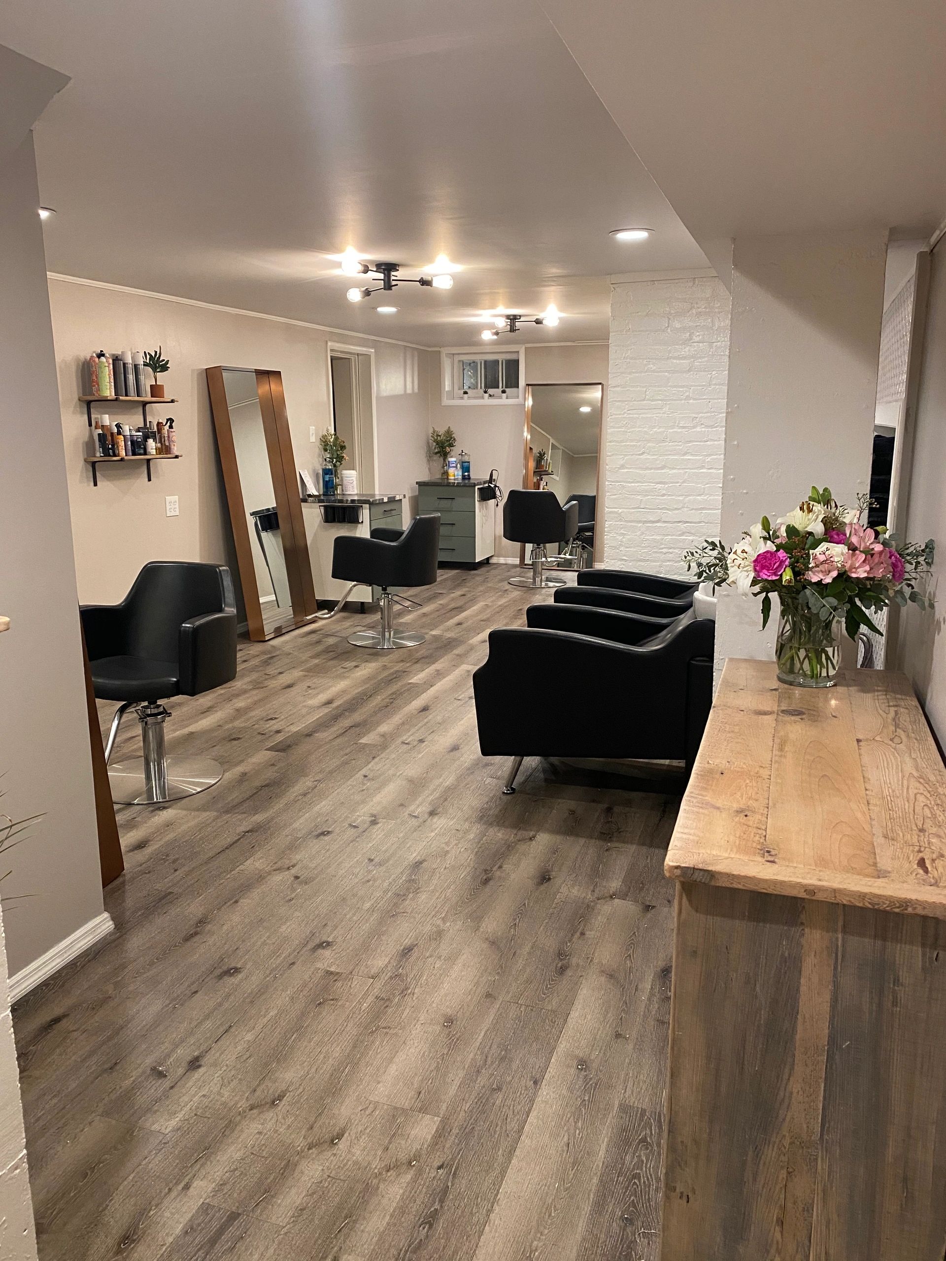 Get Gorgeous Highlights at James Allison Salon