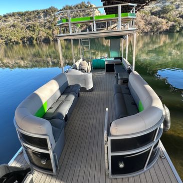Lake Lewisville Boat Rentals - Your Ultimate Party Boat Rental Destination