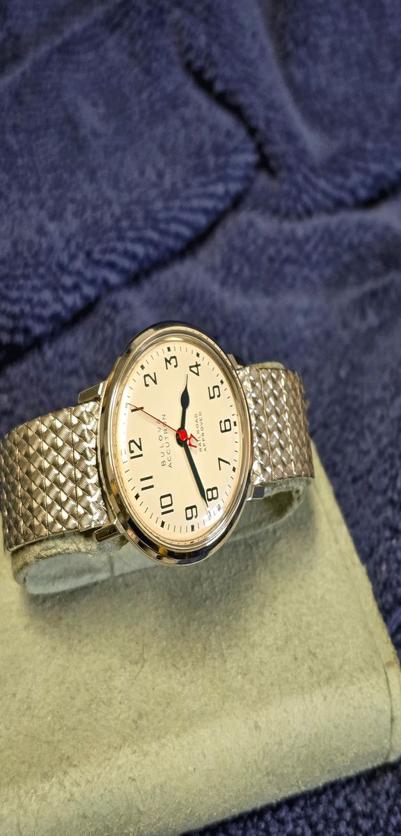 a6209-OIR Vintage All original Accutron Railroad Approved