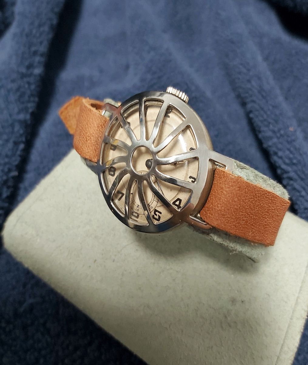 r5680-CFR Vintage WW1 Military Trench Watch with Shrapnel Guard