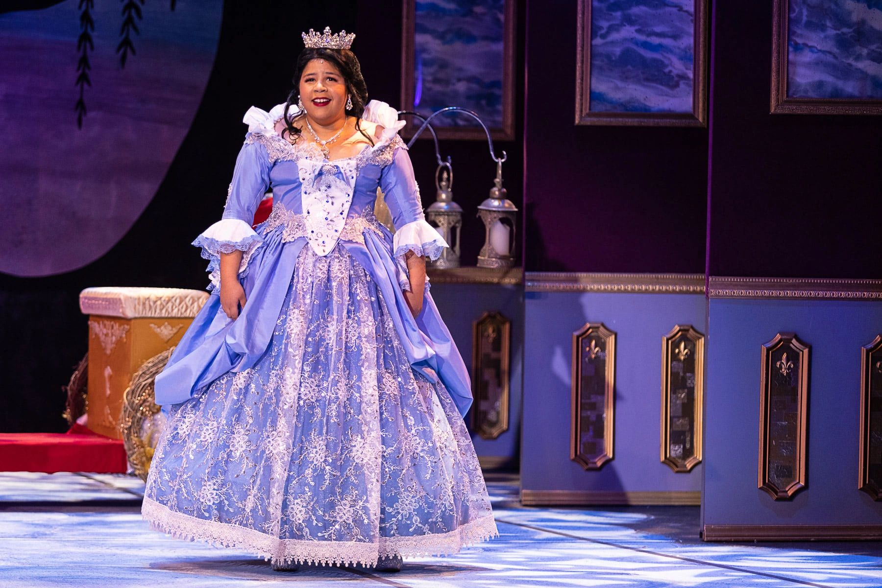 THEATRE REVIEW: "Cinderella" Returns to RLT for Her 37th Ball
