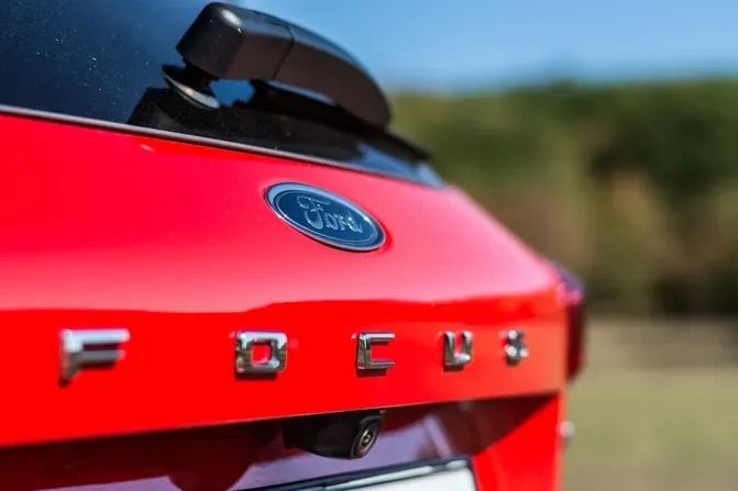 Ford Focus Reverse Camera Installation OEM Fit