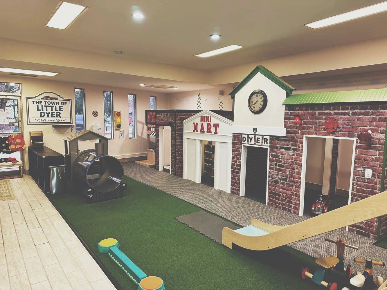 Home [littlehartsplaycafe.com]