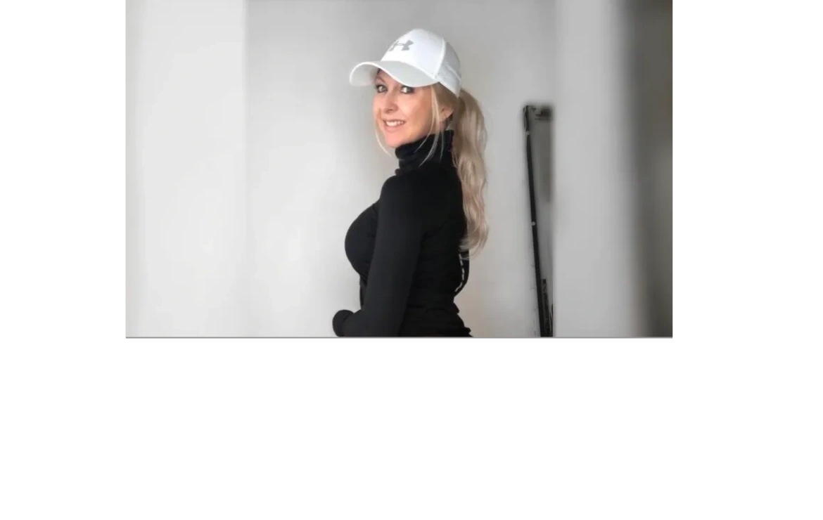 THE LARISSA LOOK-WBFF PRO ATHLETE-TV PRESENTER-GOLF FITNESS-WBFF STAGE ...