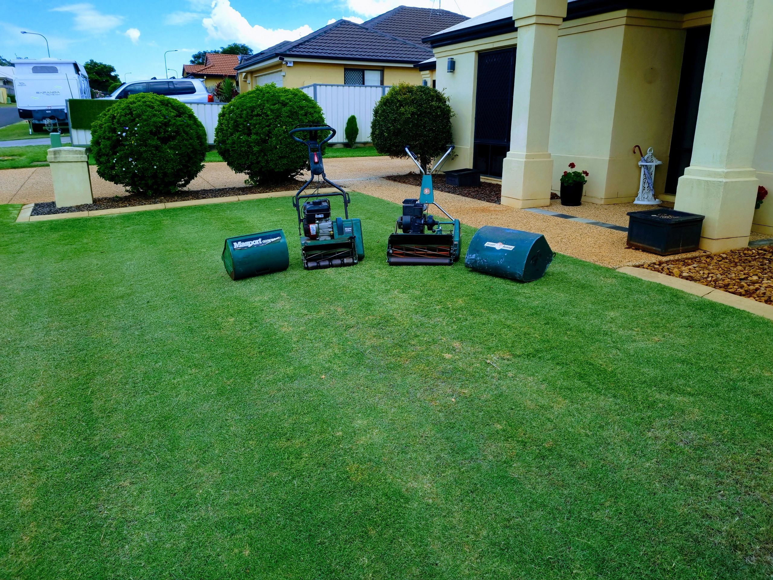 Professional Lawn Mowing Service | 1st Class Lawncare