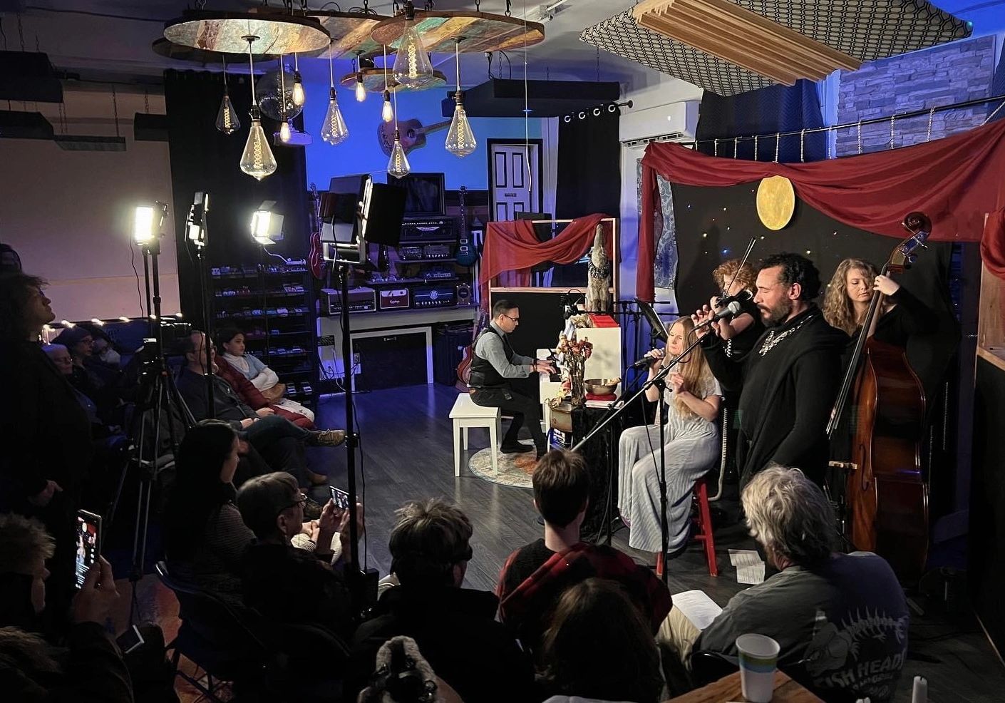 Tabitha Booth Studios - Best Live Performances, Live Music Performance