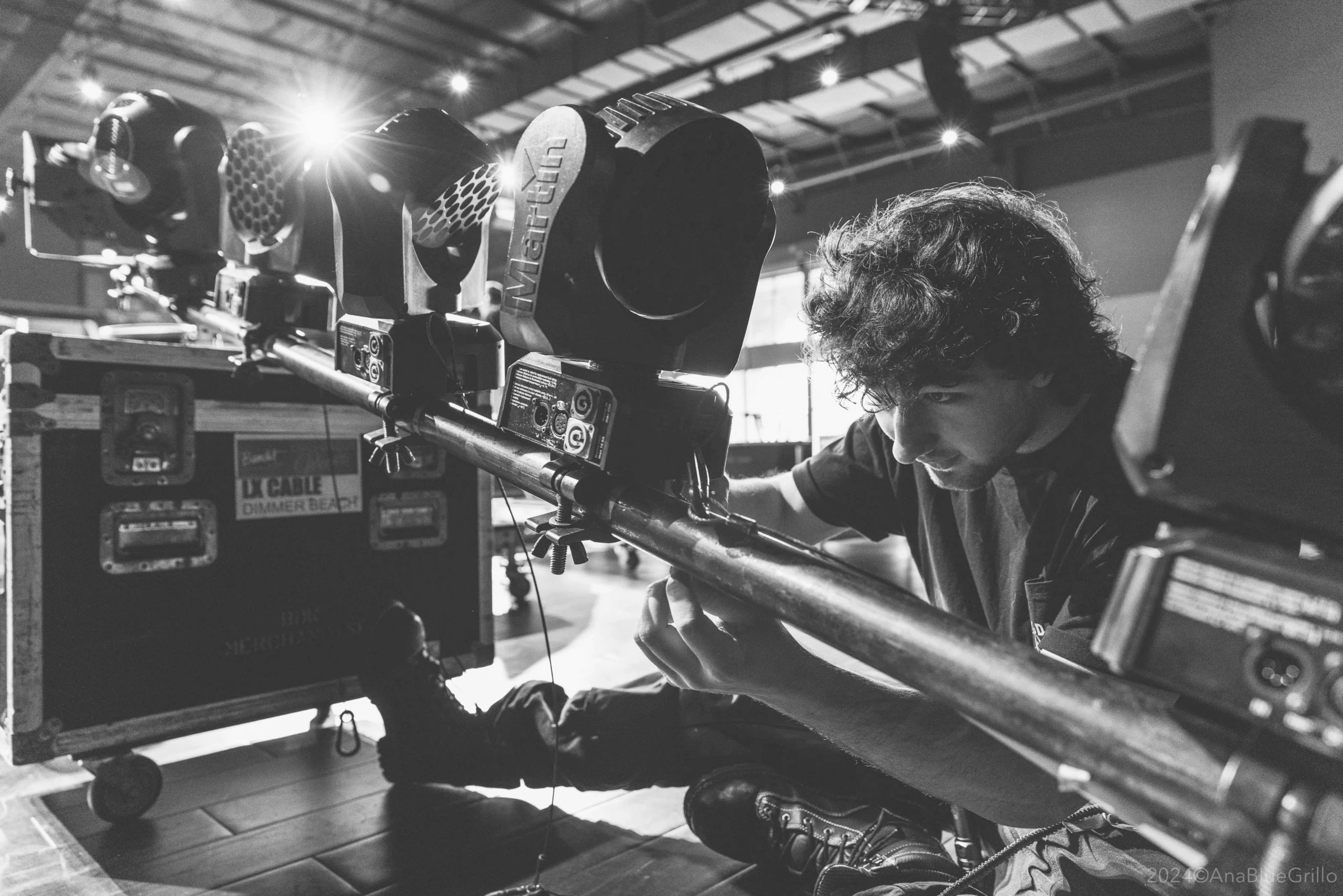 TopHands | Hire Stagehands and Event Setup Labor - Hire Audio Tech ...