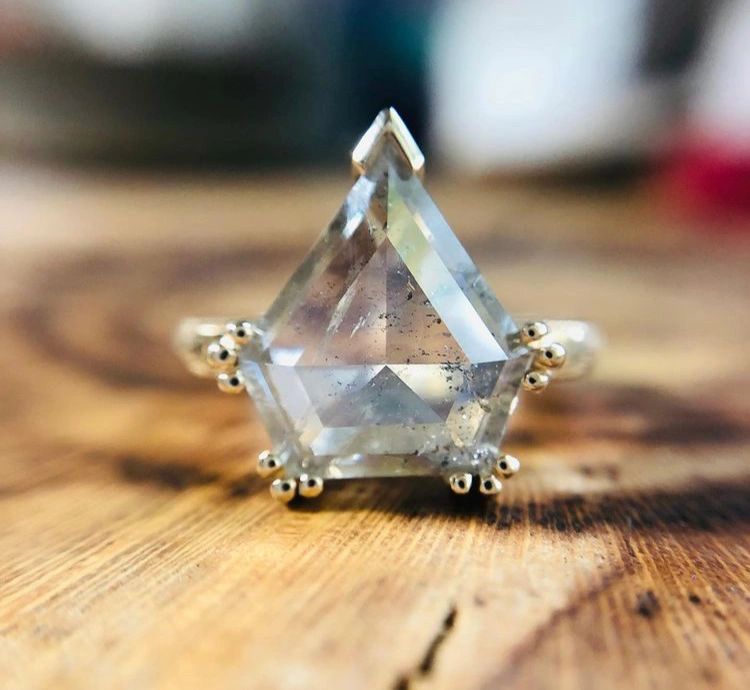 Karats & Carats Jewelry - Jewelry, Gemology