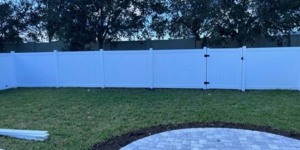 Level Up Fencing LLC