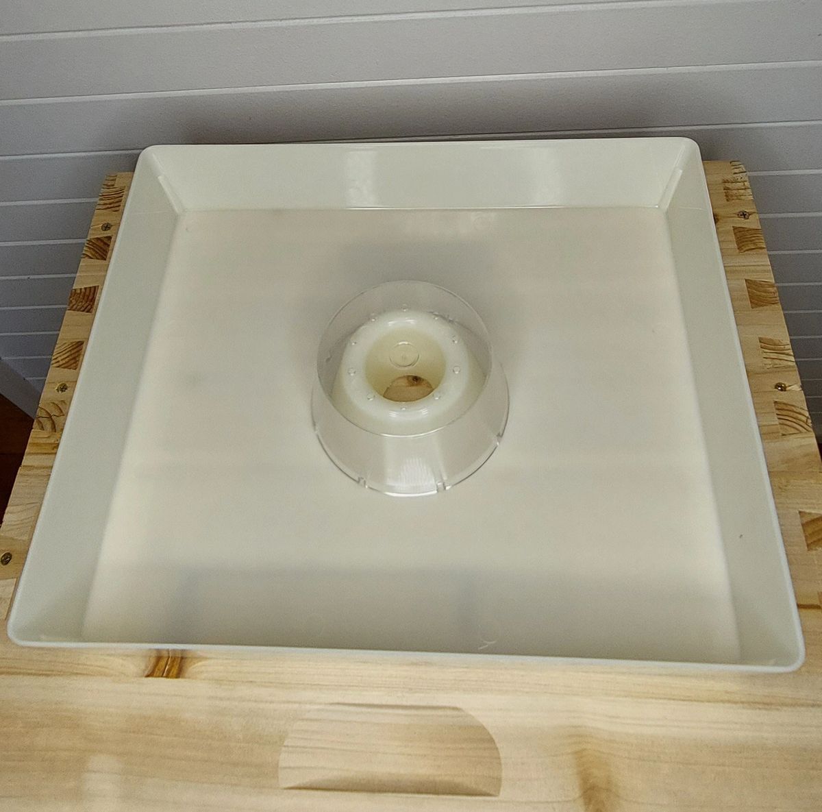 Large Rectangular Internal Feeder