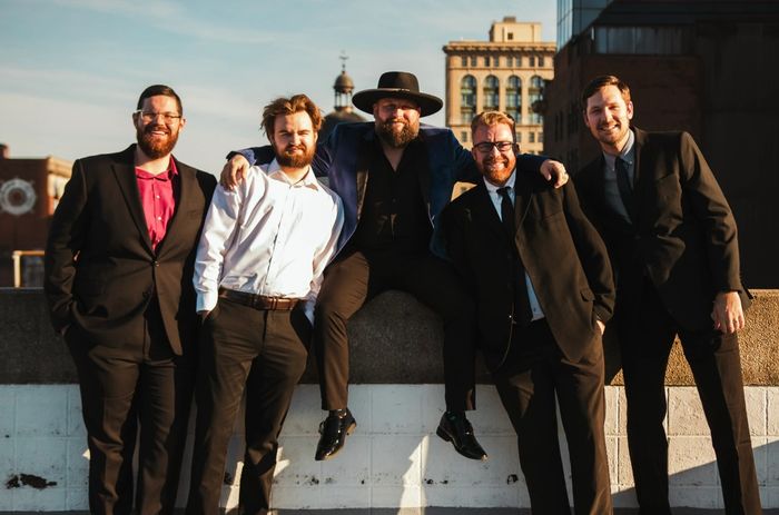 Discover New Songs by Andrew Moore & Hooch