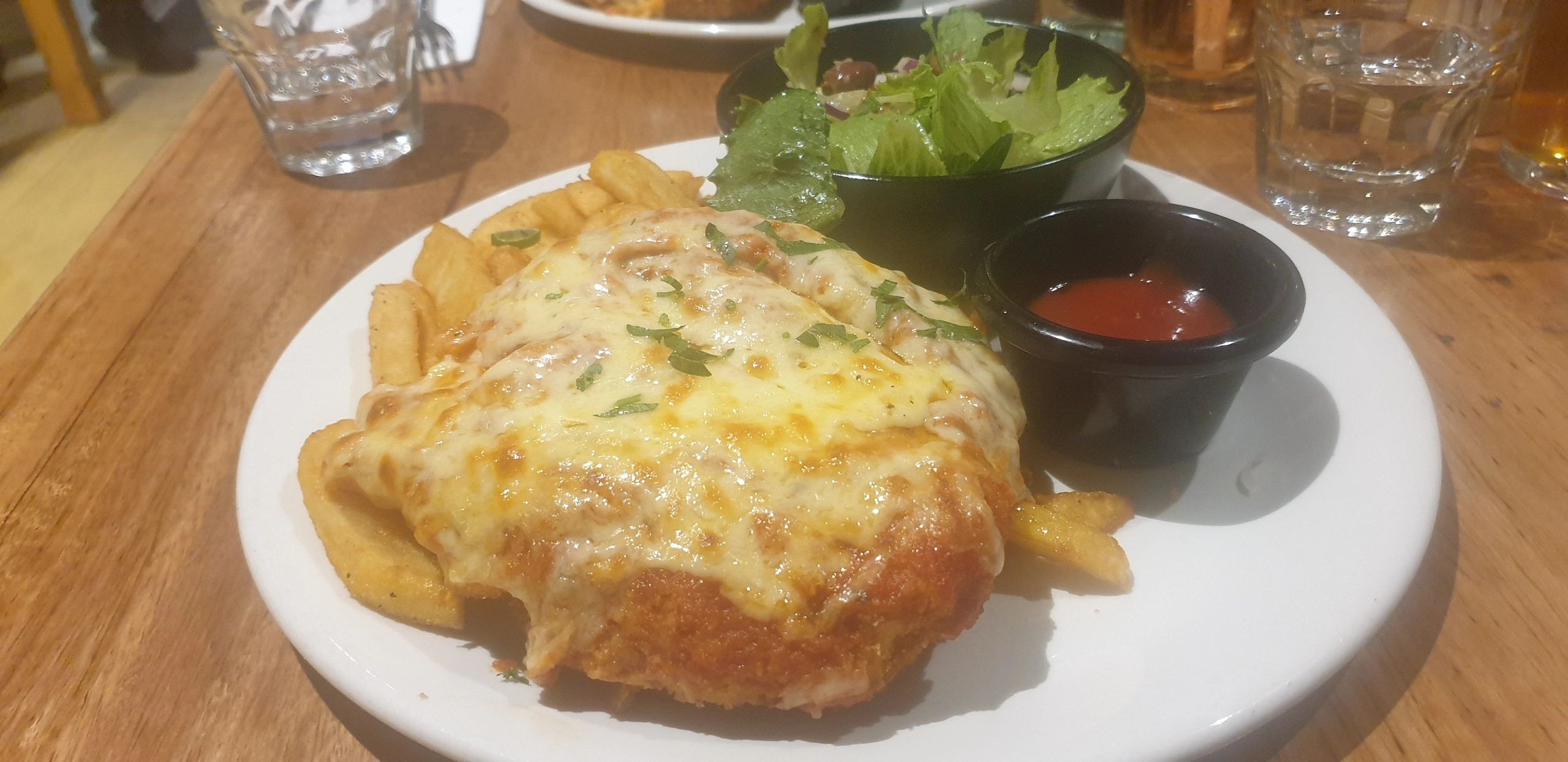 REVIEW 76, MAX ON HARDWARE, MELBOURNE