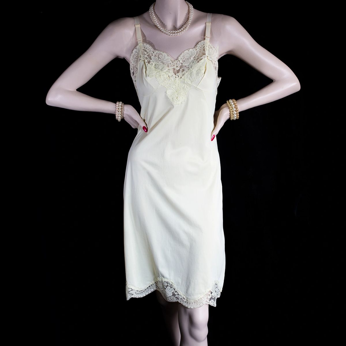 Glamorous incredibly silky soft pretty lemon non-cling Fortrel ...