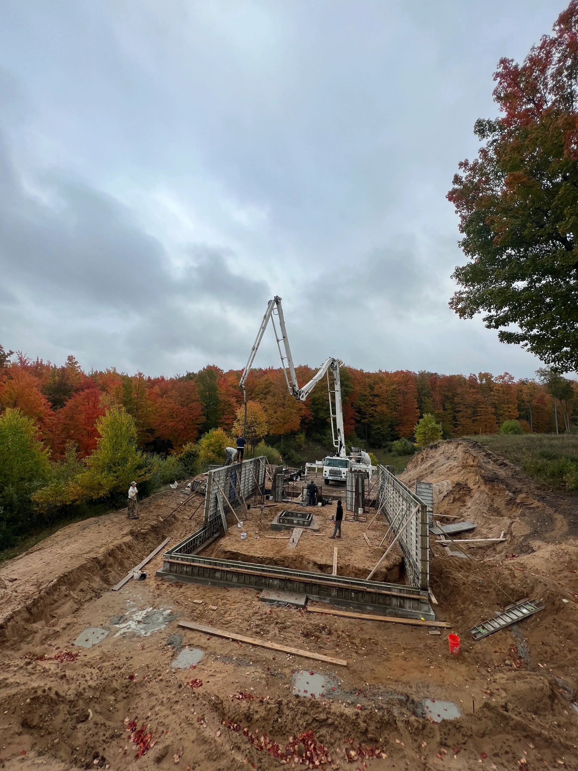 J & T CONCRETE and EXCAVATION