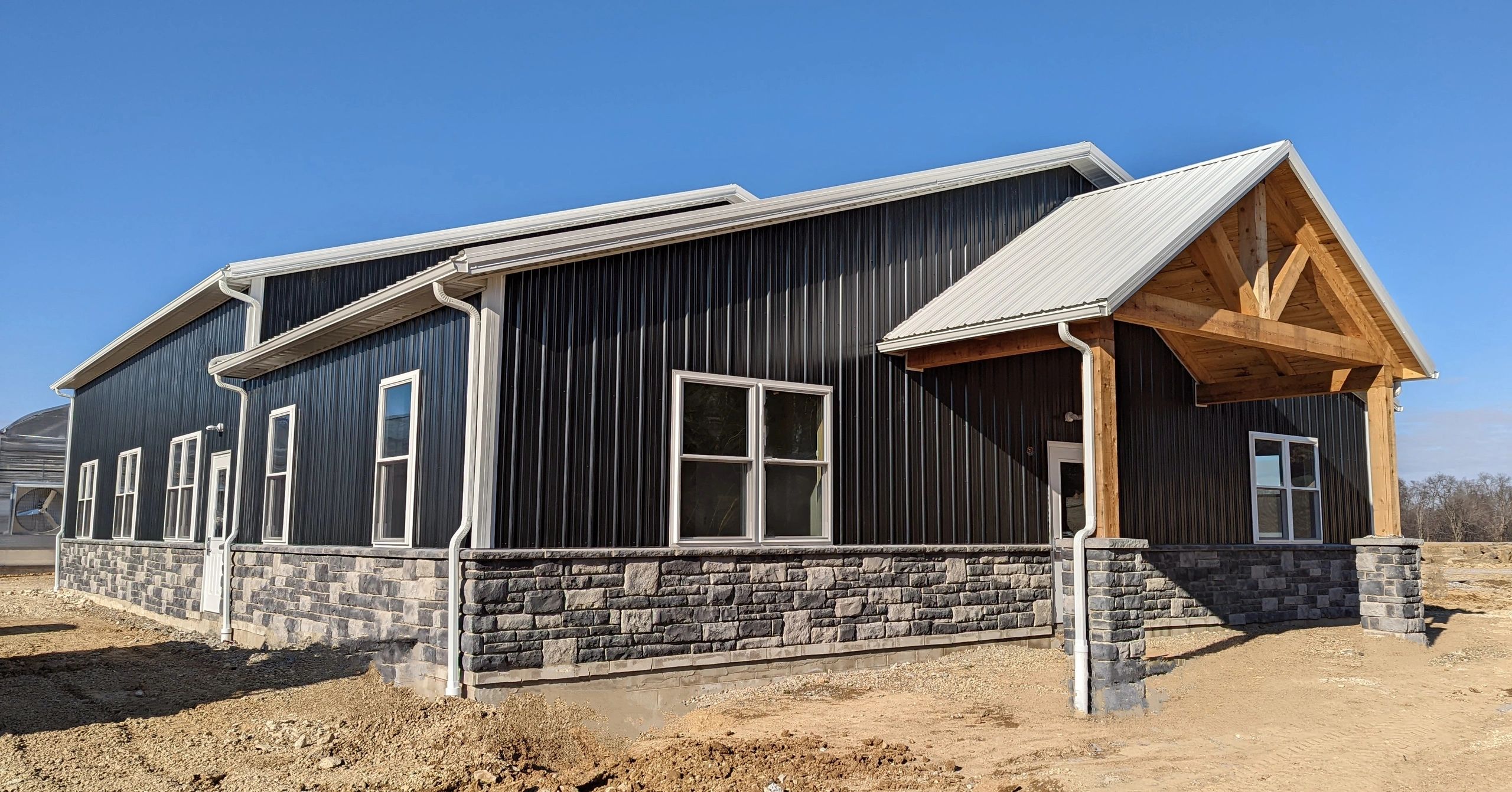 Pole Building Barndominium - LCY Construction