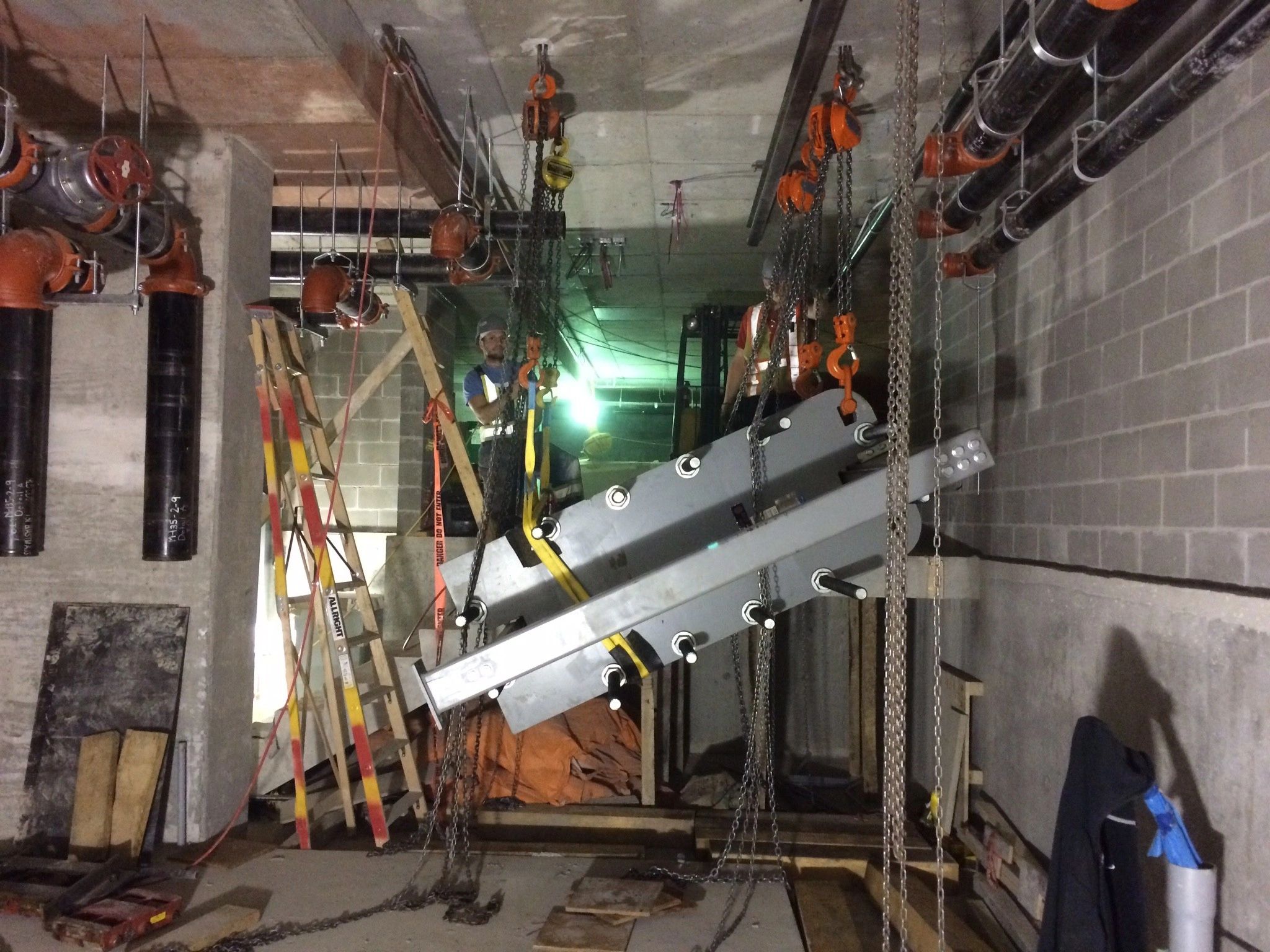 Rigging, Machinery Moving & Storage Services