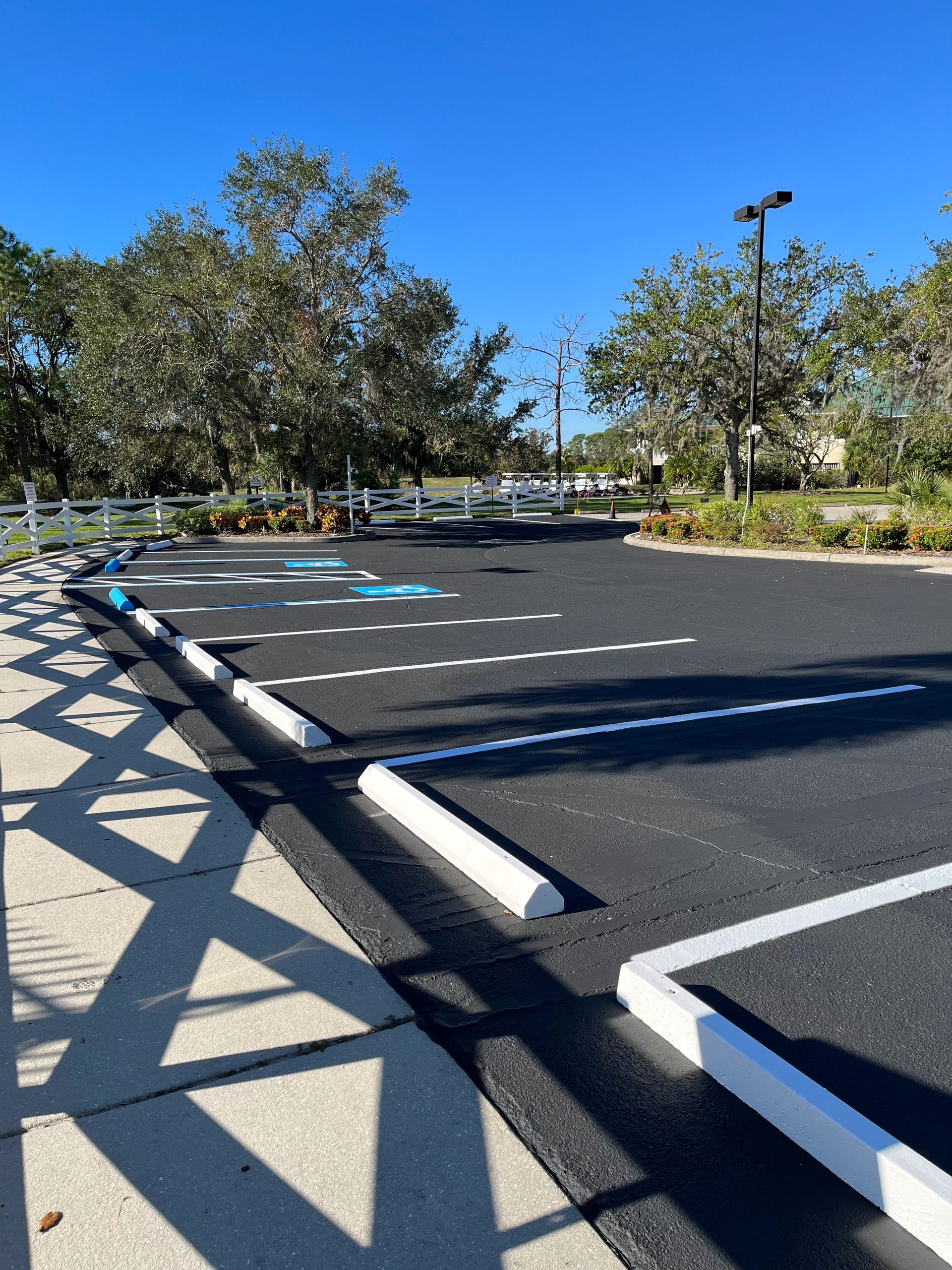 APM - Asphalt Contractor, Asphalt Repairs, Asphalt Sealcoating