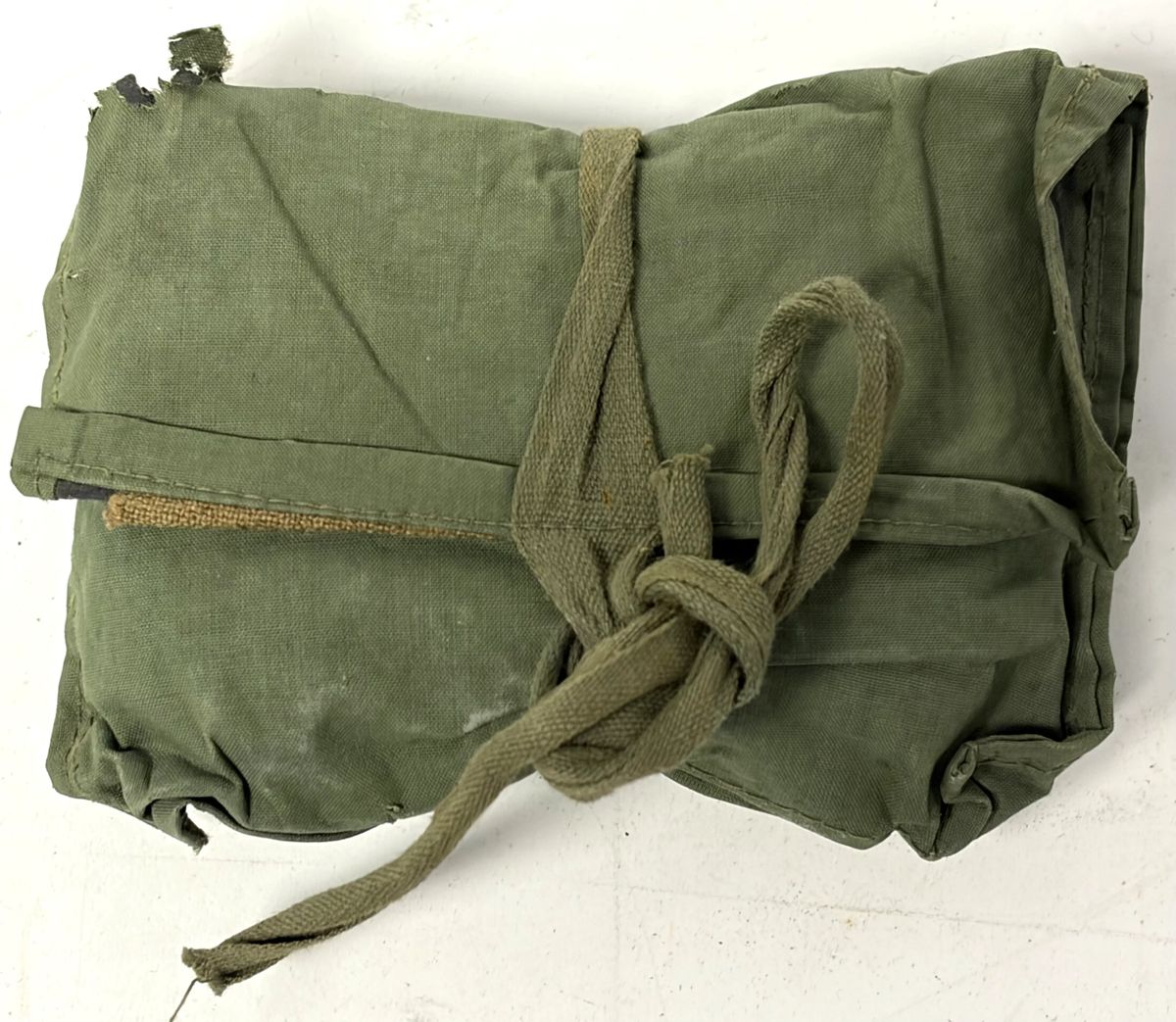British Military Issue Sewing Kit in Green Fabric Pouch