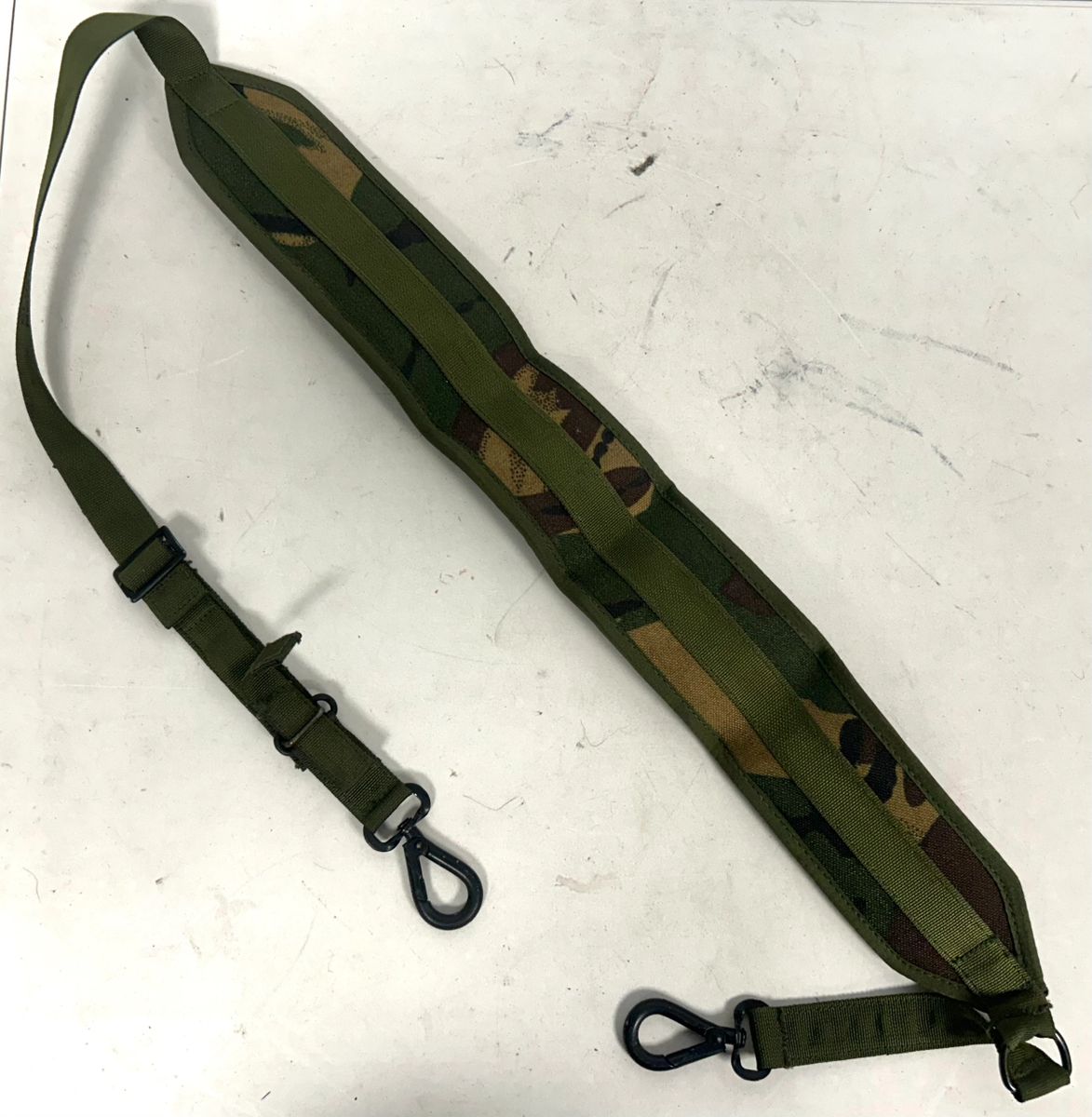 British Military Issue DPM Camouflage GPMG Padded Shoulder Carry Strap ...