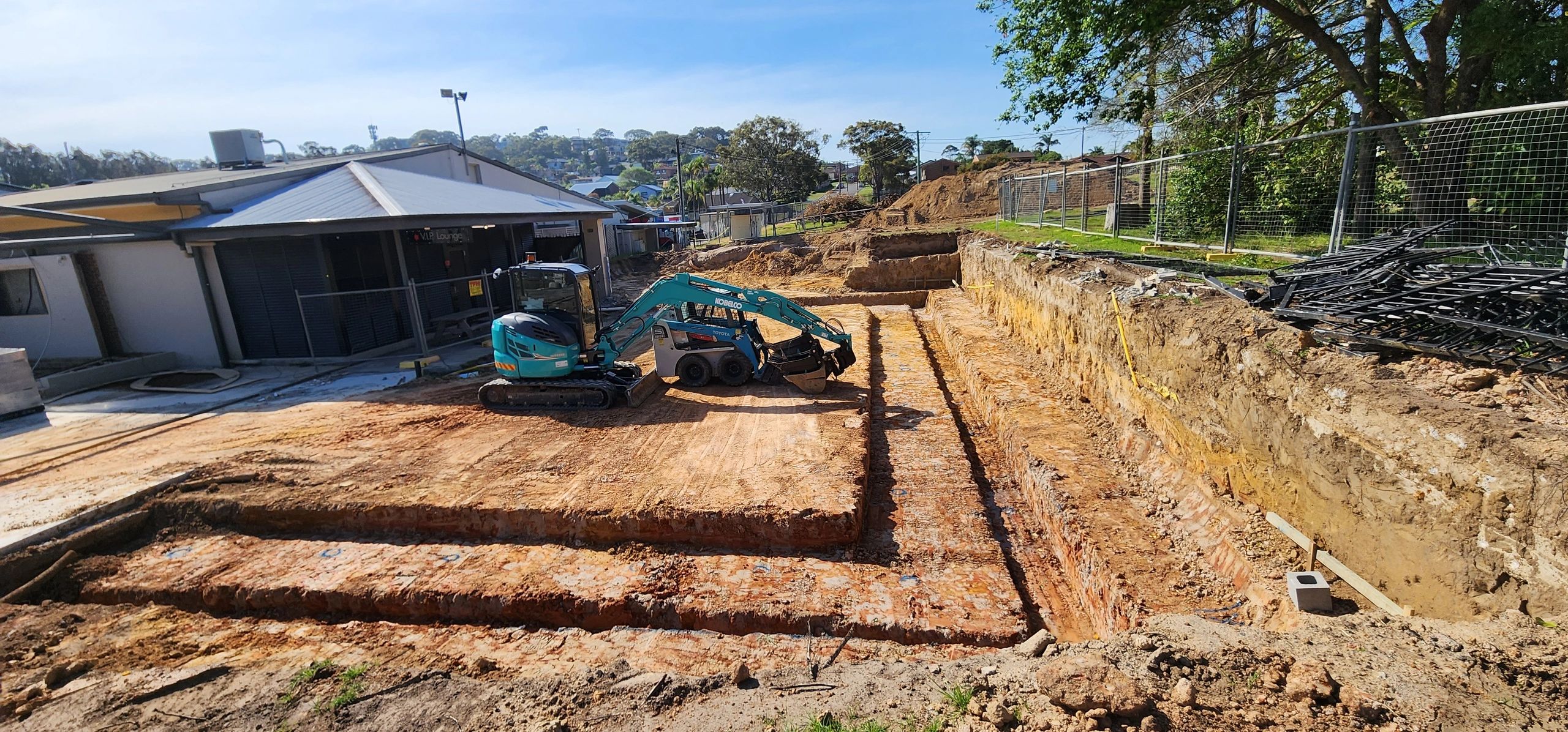 COASTWIDE MINI EXCAVATIONS - Excavation, Construction