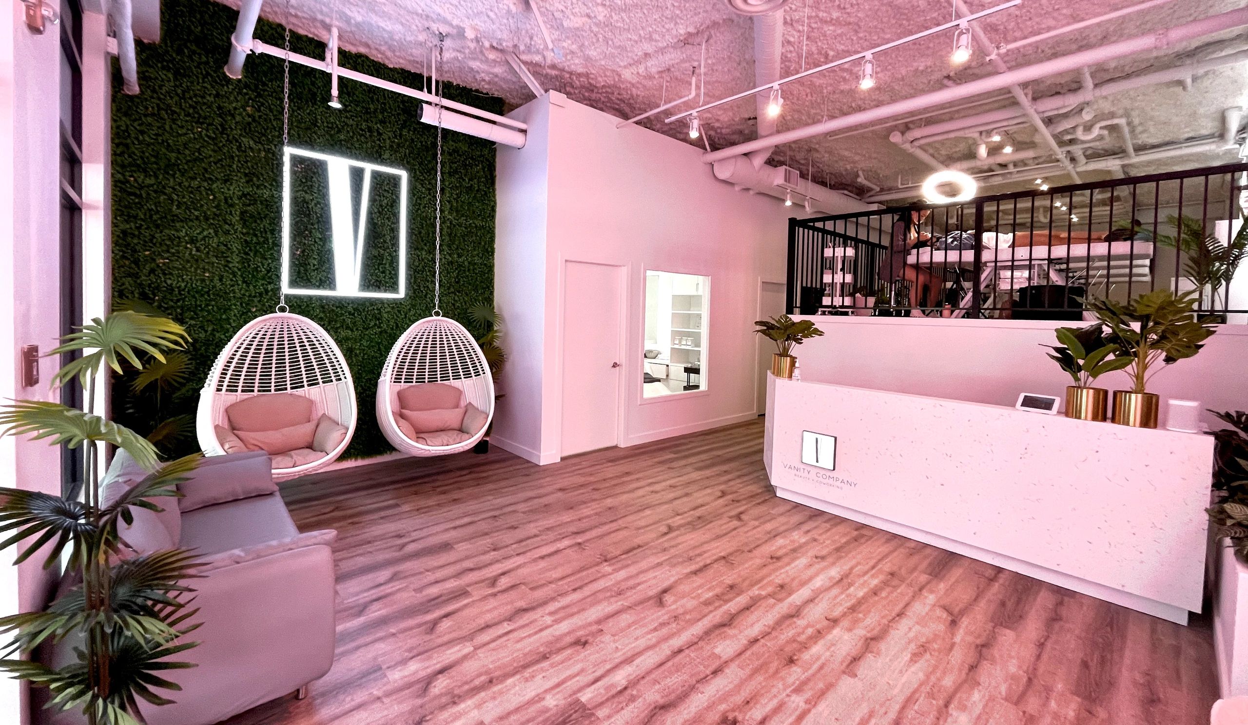 HOME [thevanitycompany.com]