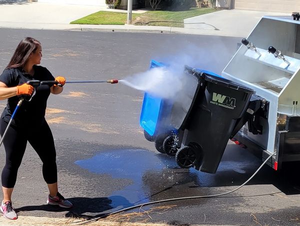 Trash Can Cleaning - Got Clean Cans?