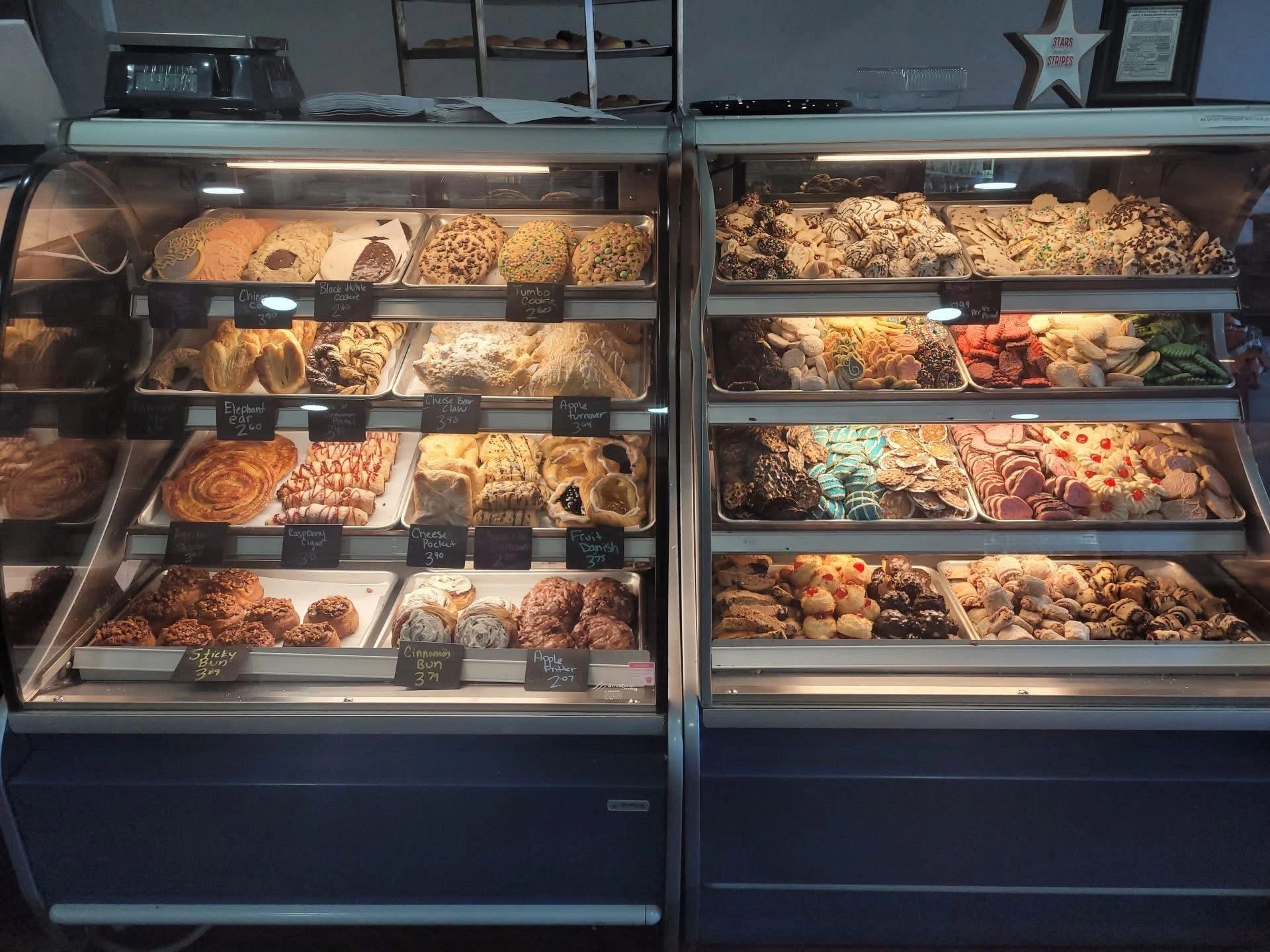 DeLucia's Bake Shop