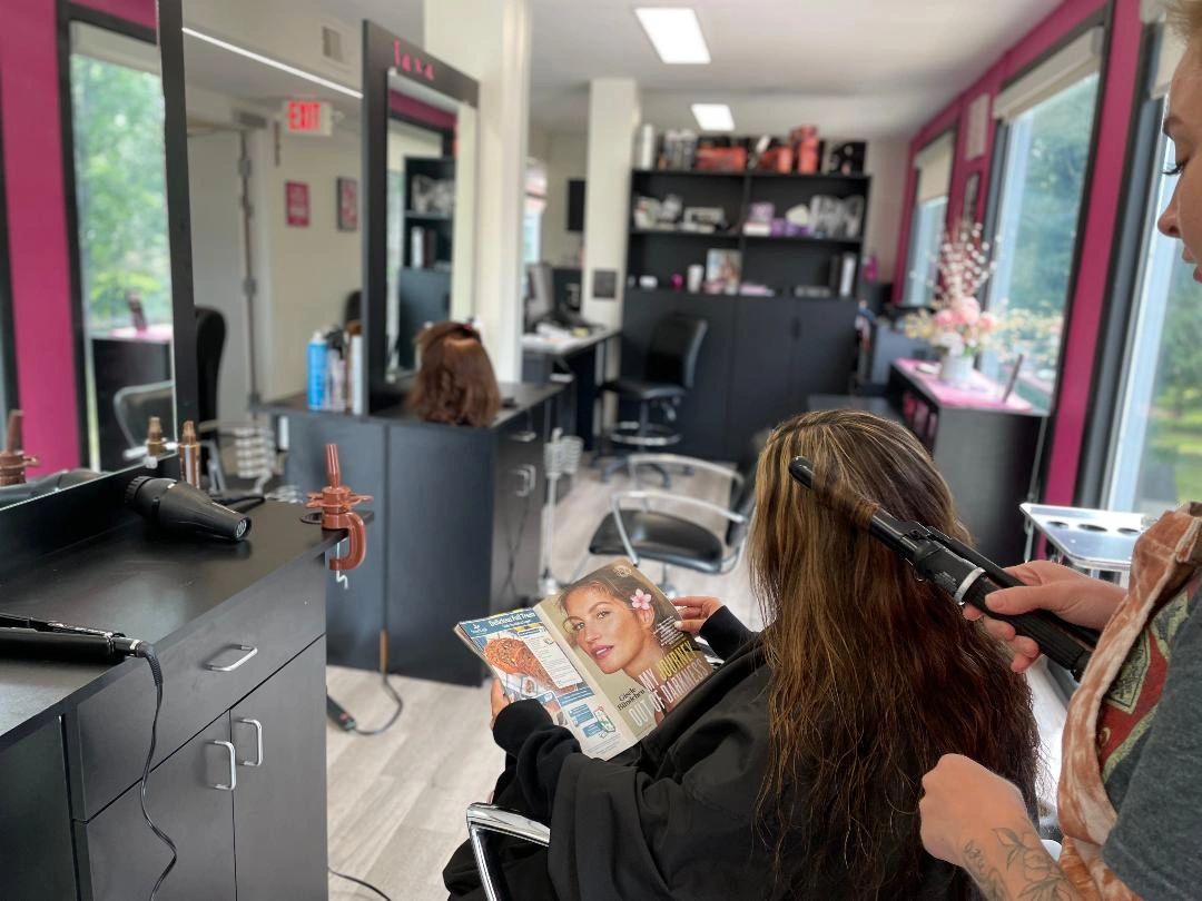 Mannequin Beauty School - Beauty School - Houston, Texas