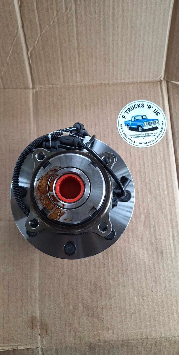 Ford F250 4x4 S/D 2001-2006 Course Thread Wheel Hub Assembly