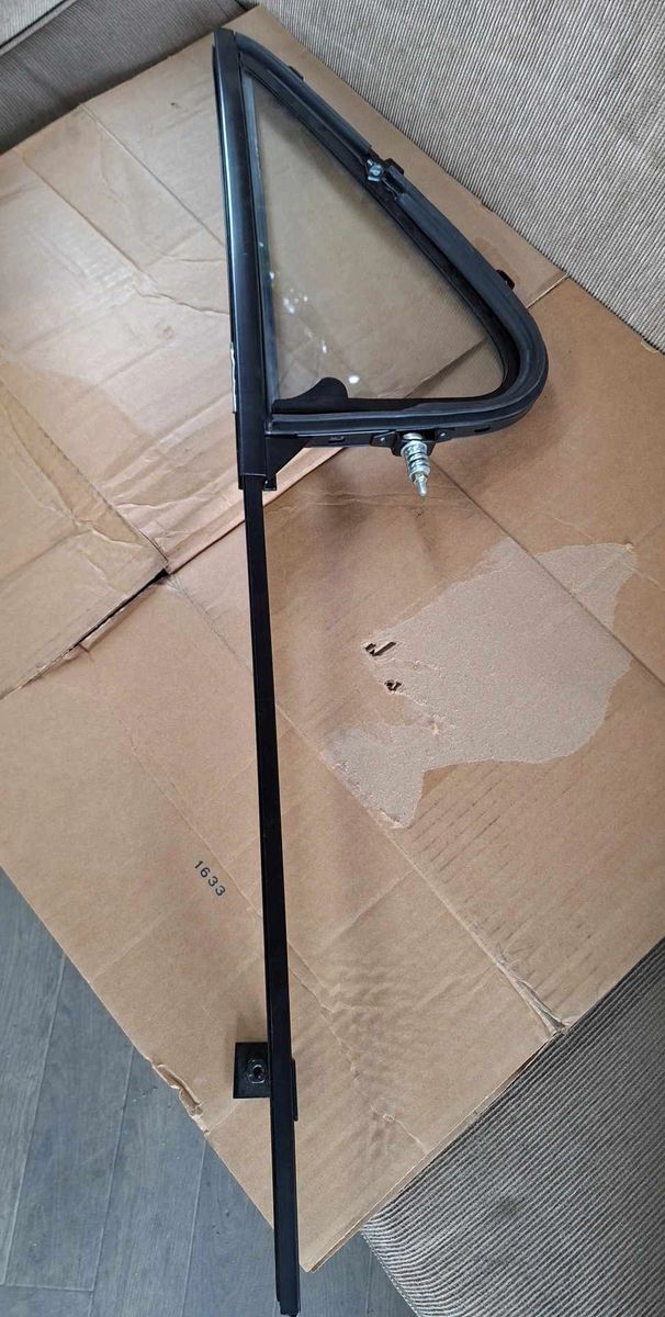 Ford F100 F250 F350 1973-1979 Vent Window New RH Only