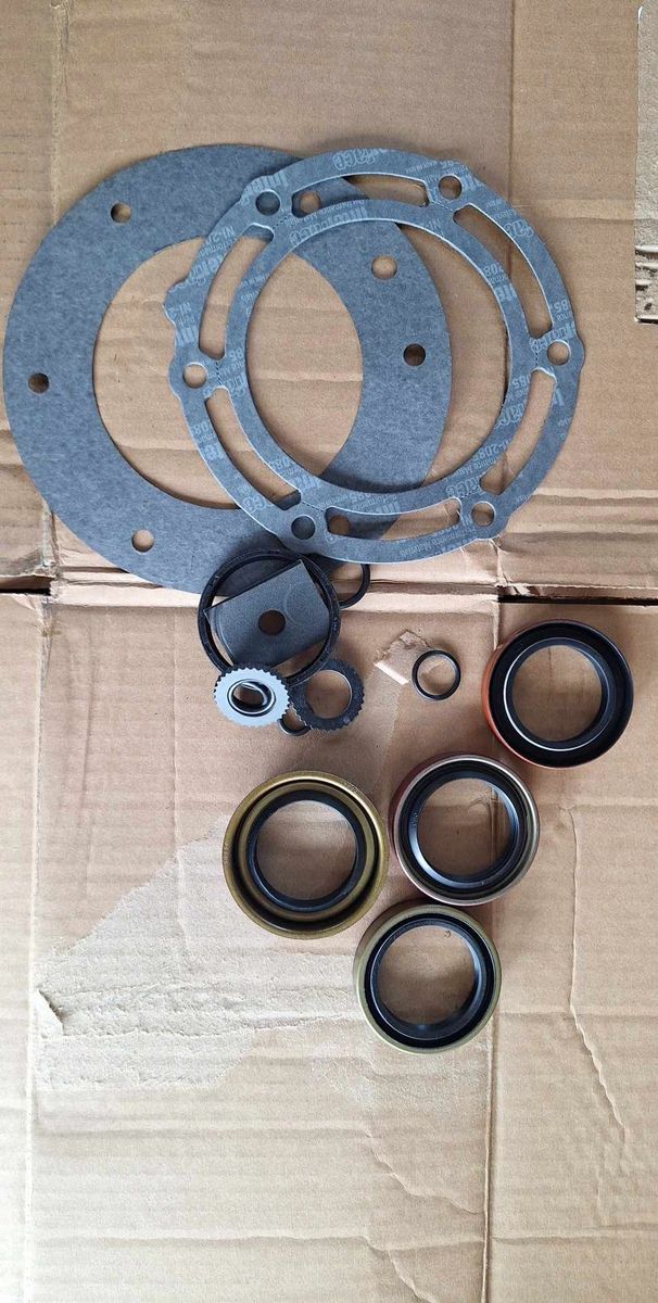 Ford F100 F250 F350 Bronco NP208 Seal and Gasket Kit