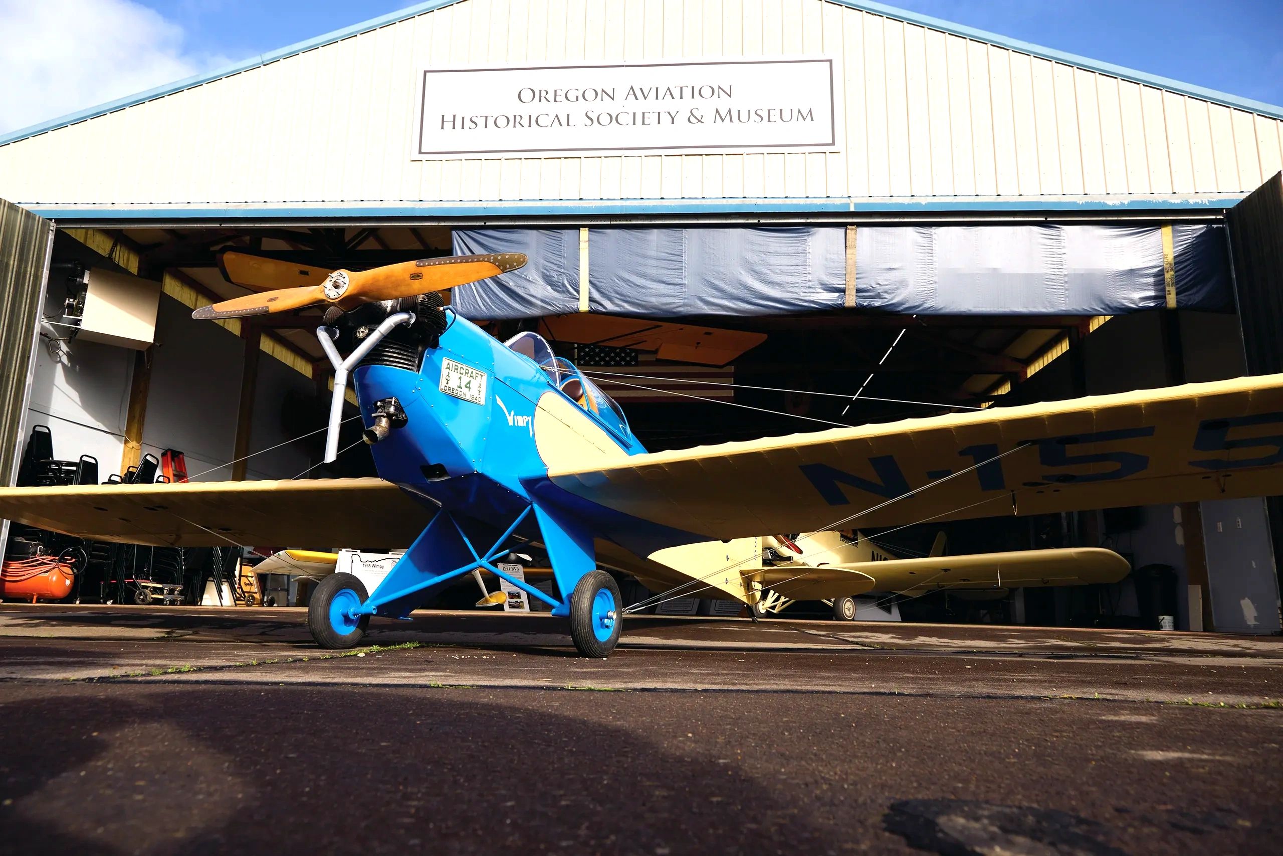Explore the Fascinating World of Vintage Airplanes at Oregon Aviation ...