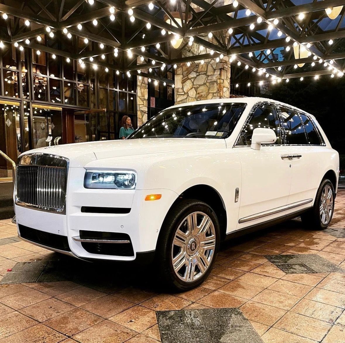 Luxury Car Transportation Services - Royal Rolls-Royce