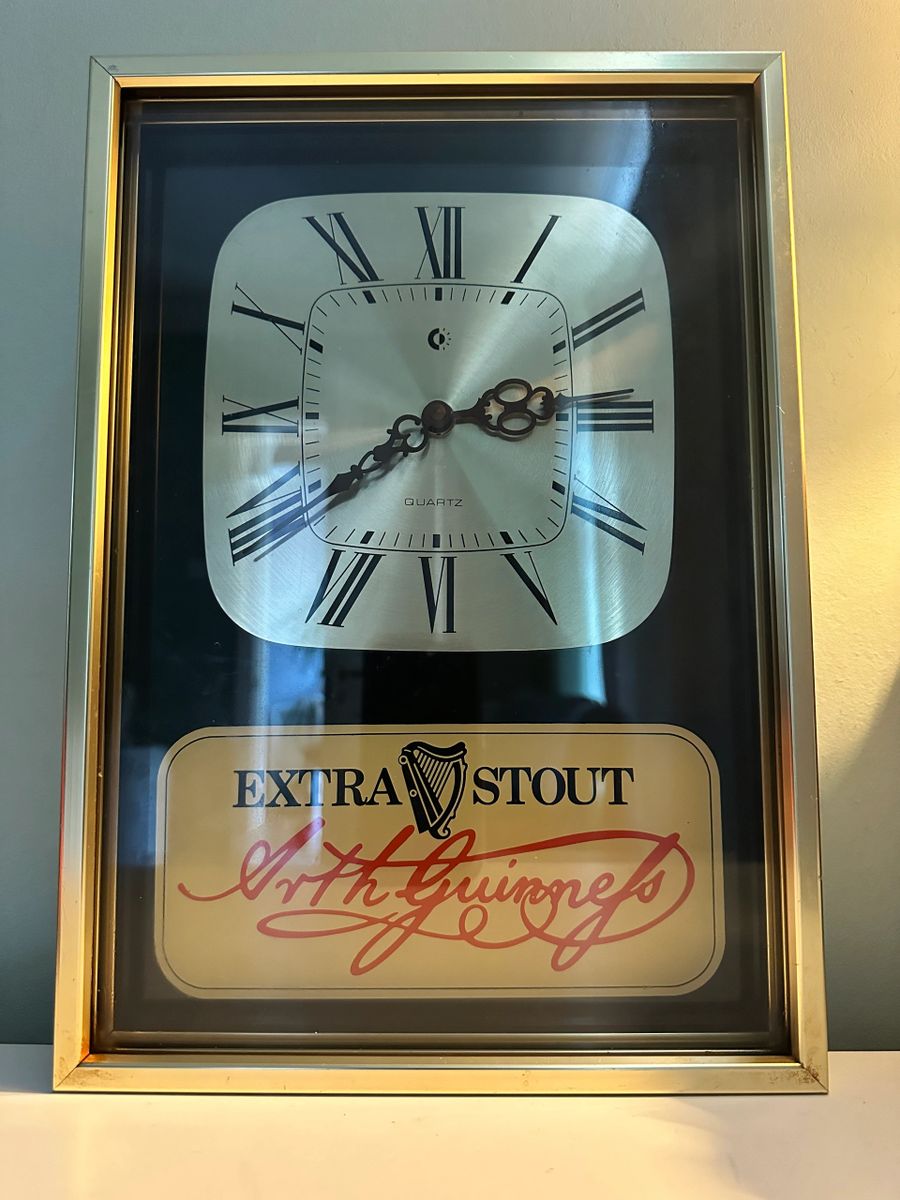 (New & Improved)70s Irish Guinness Signature Clock