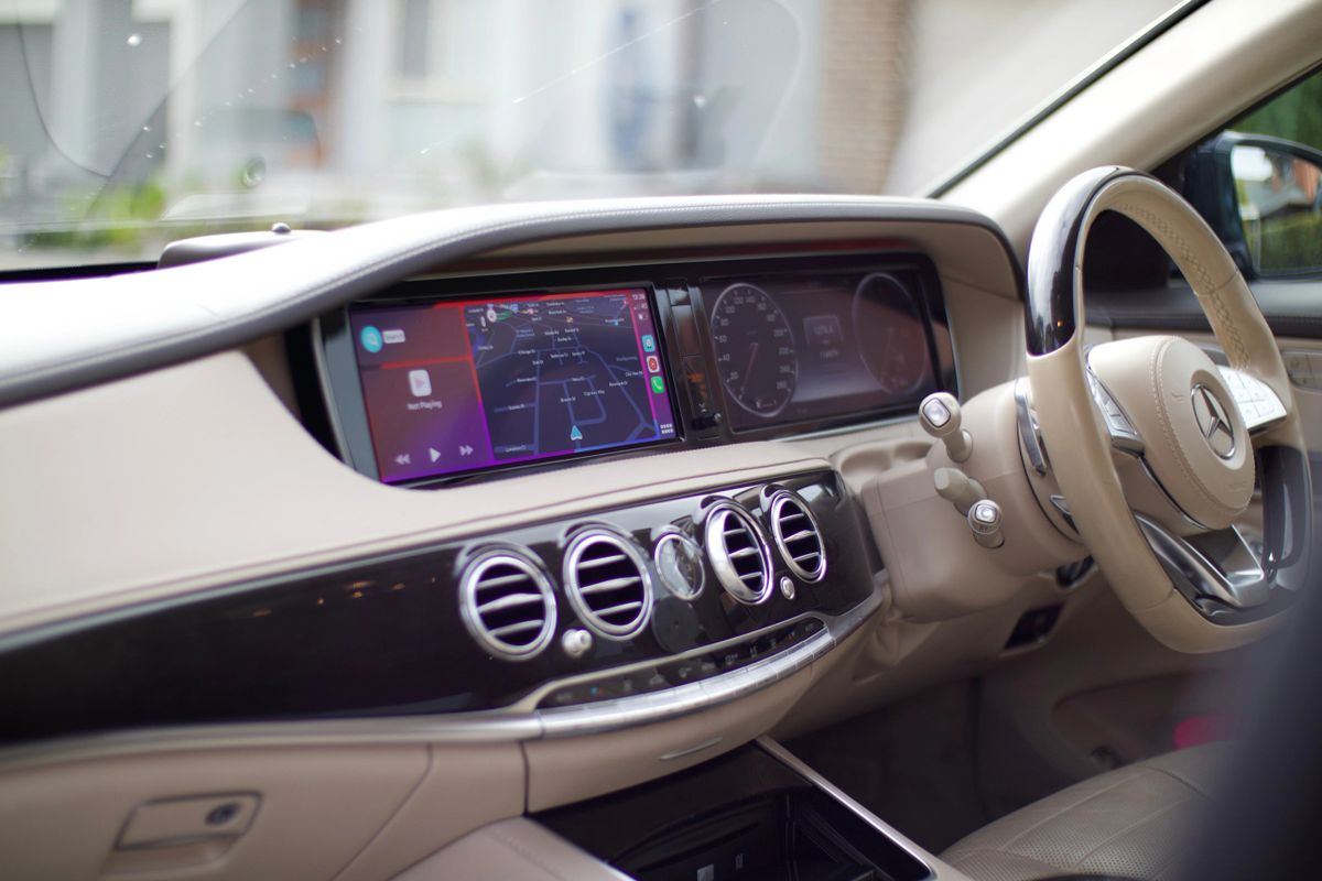 Mercedes (All Cars) Original Screen CarPlay Integration PLUG AND PLAY ...