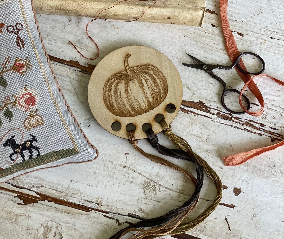 Pumpkin Thread Board