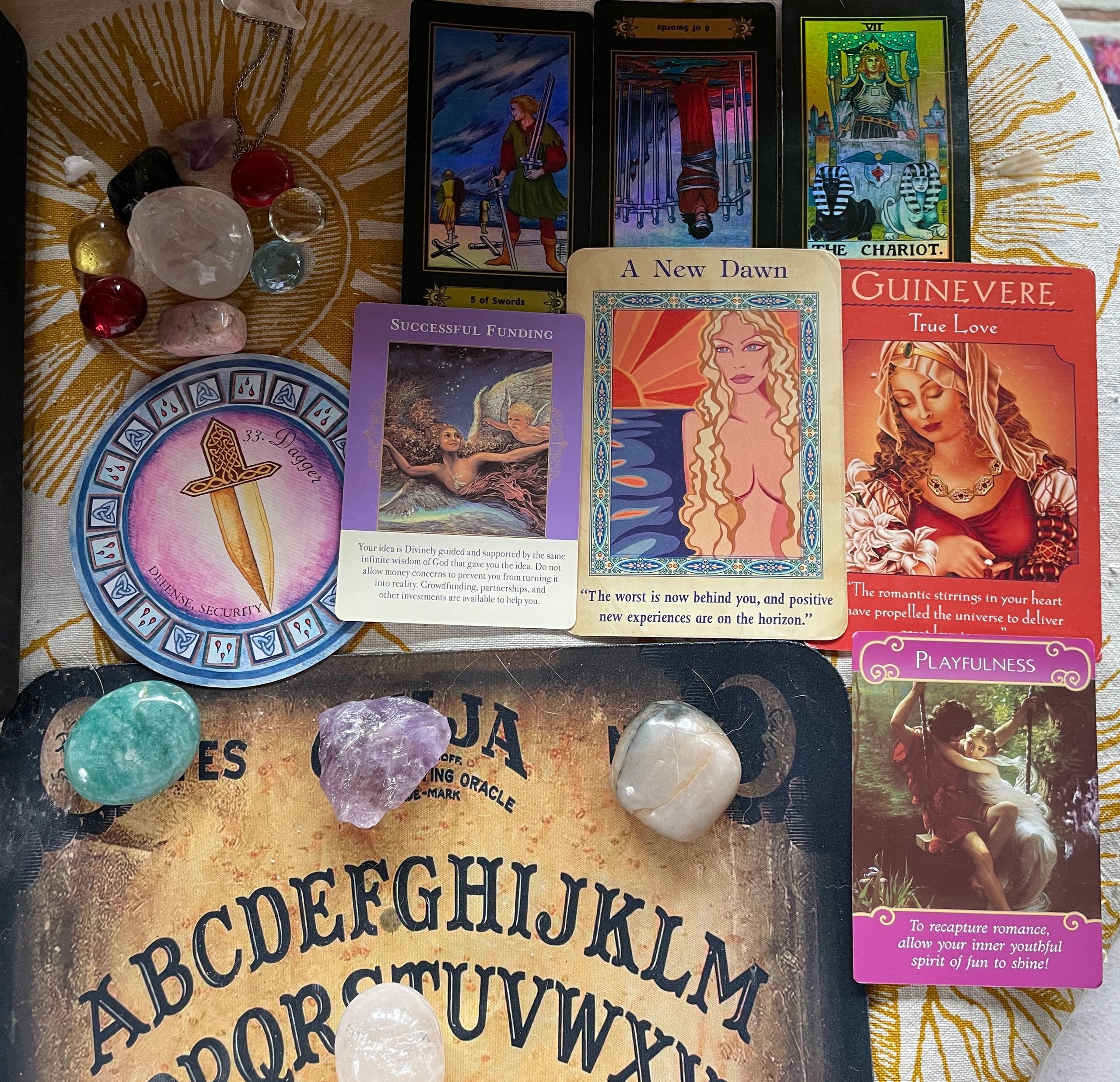 Tarot & Oracle Psychic Reading (up to 2 ladies)