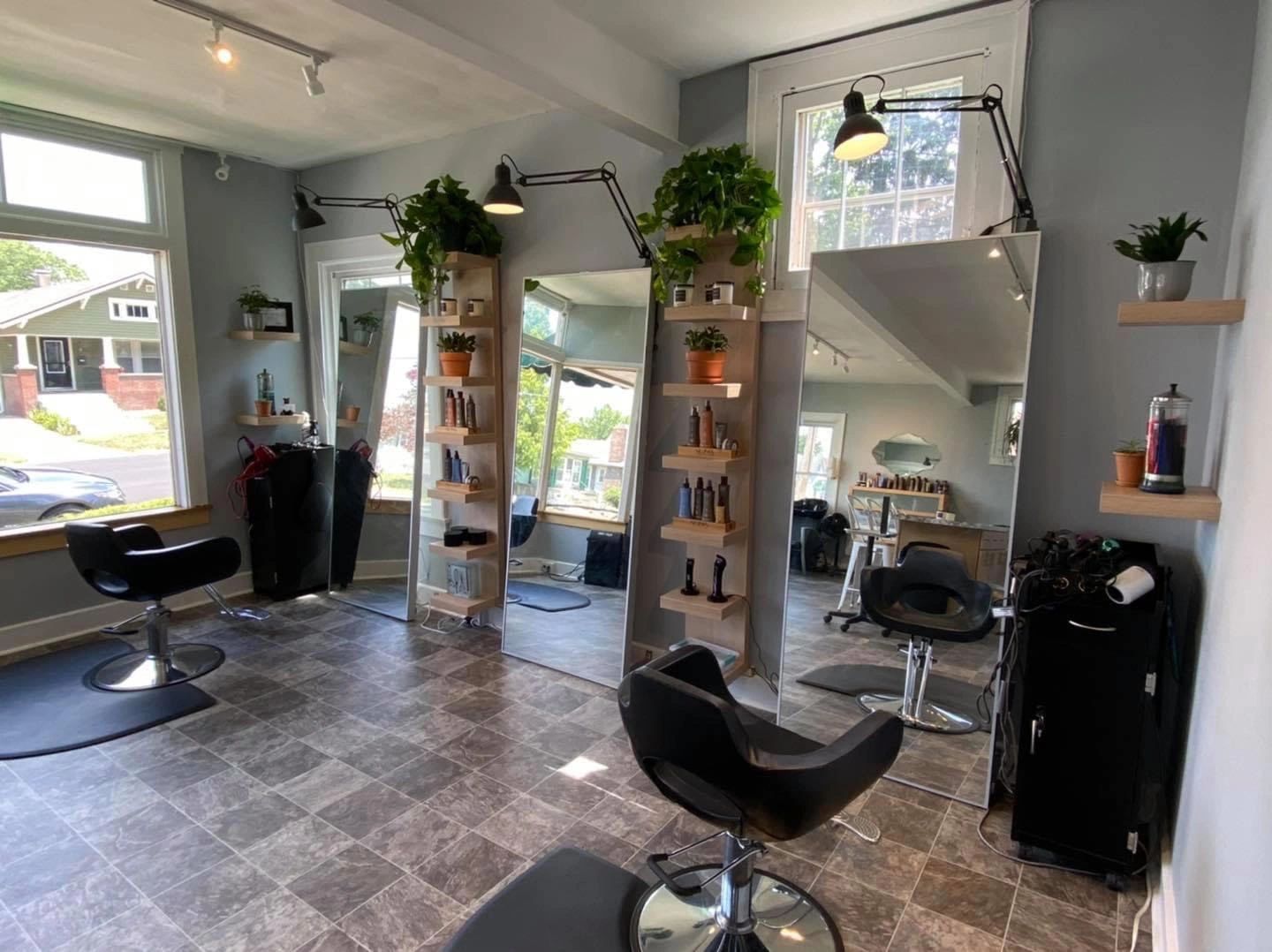 Green Door Hair Salon - Hairsalon - Shelbyville, Indiana