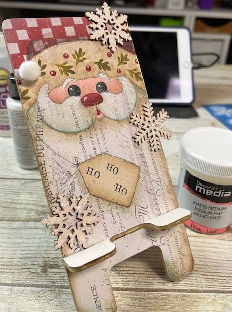 Santa Phone Stand E Pattern